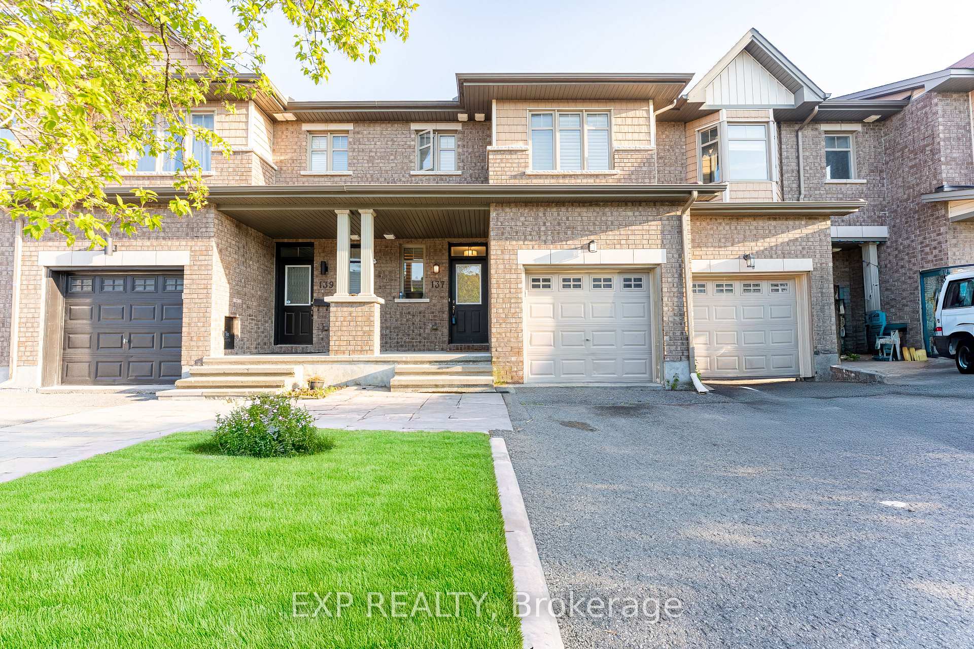 137 Hawkeswood Drive, Blossom Park - Airport and Area, ON K4M 0E6