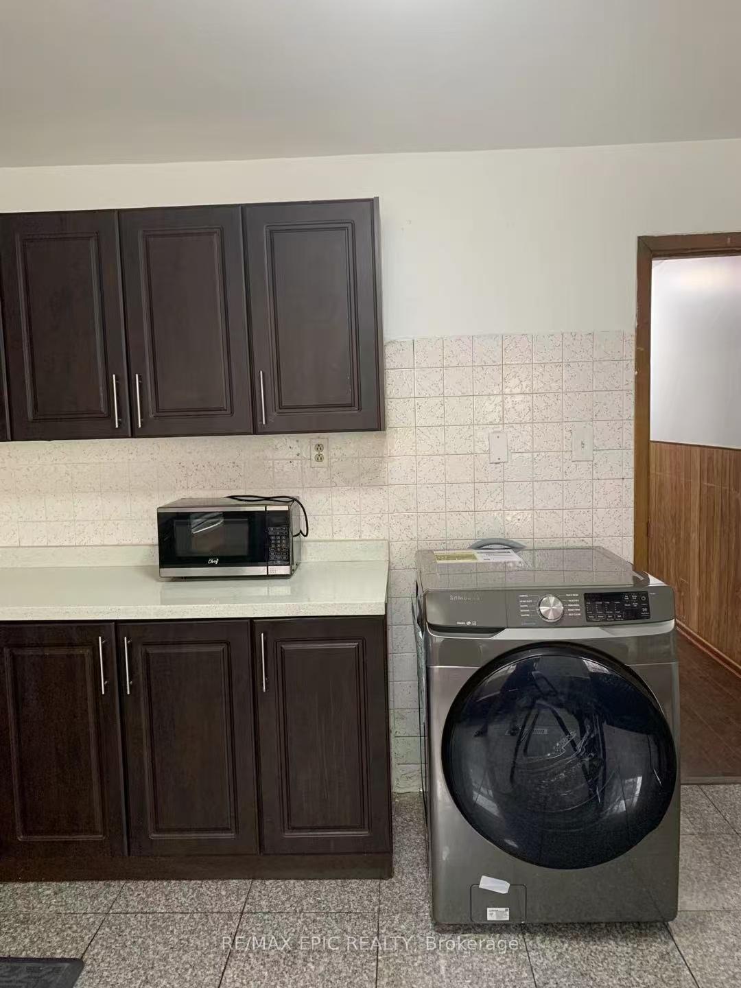 main - 137 Markham Street, Toronto, ON M6J 2G4