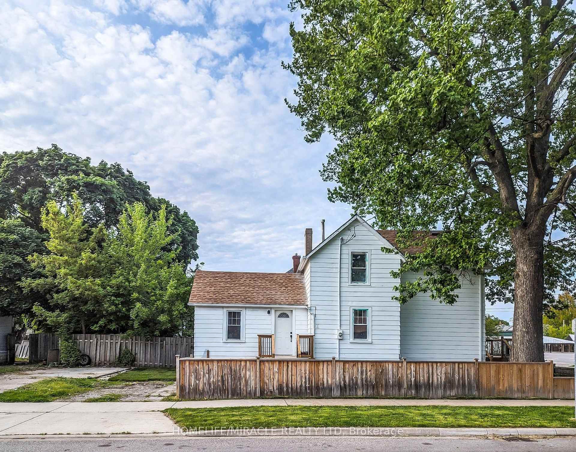 Sarnia Real Estate MLS® Listings & Houses For Sale