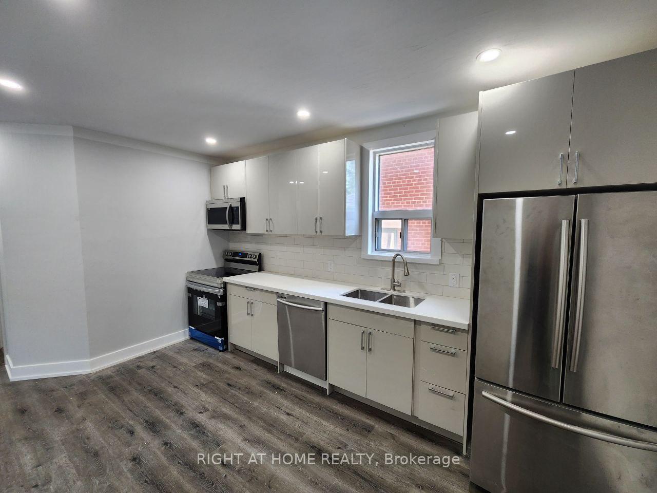 137 Wanless Avenue, Toronto, ON M4N 2V1