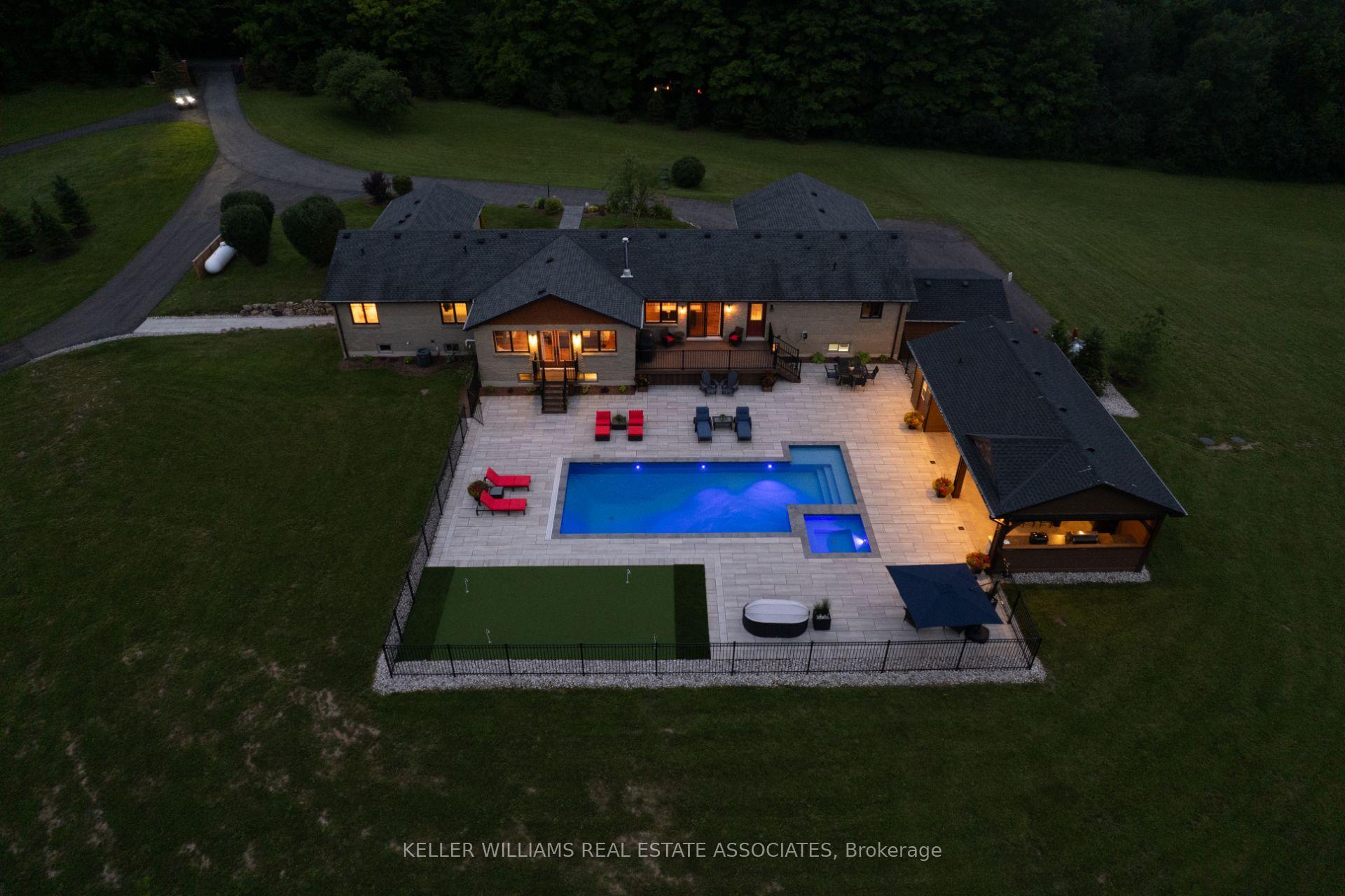 1371 10th Concession Road W, Hamilton, ON N0B 2J0