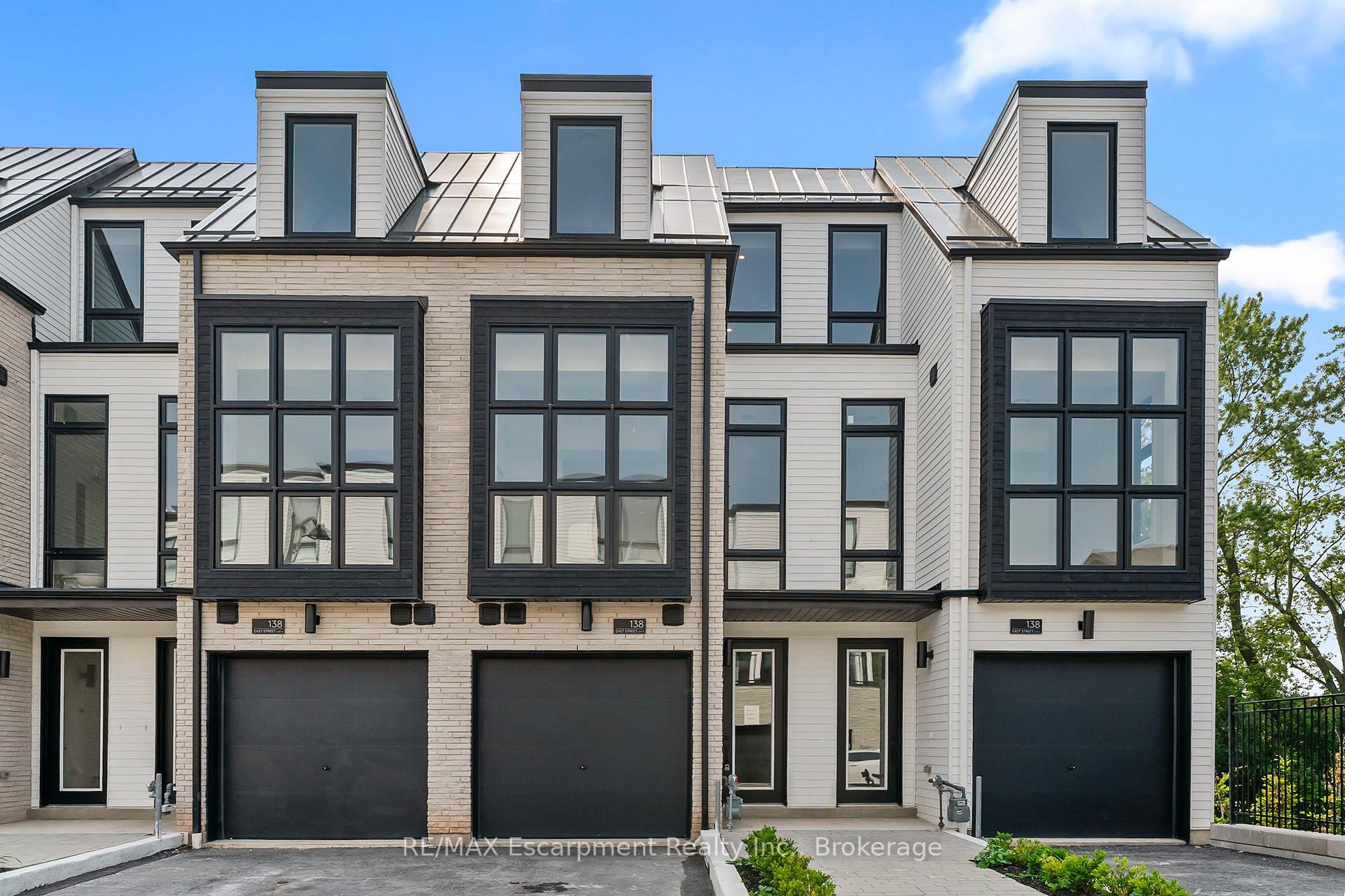 5 - 138 East Street, Oakville, ON L6L 0H9