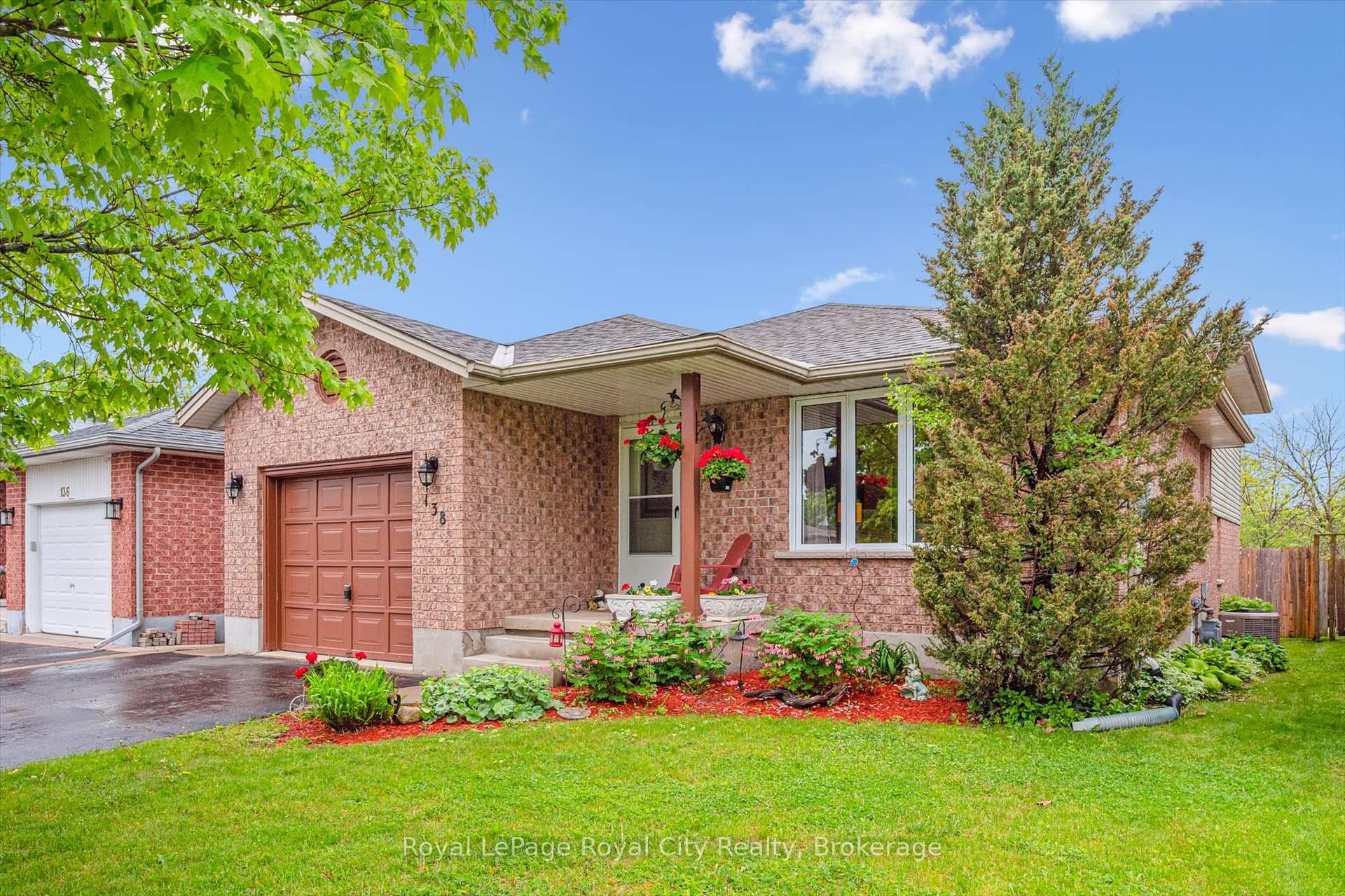 138 Pheasant Run Drive, Guelph, ON N1C 1B3