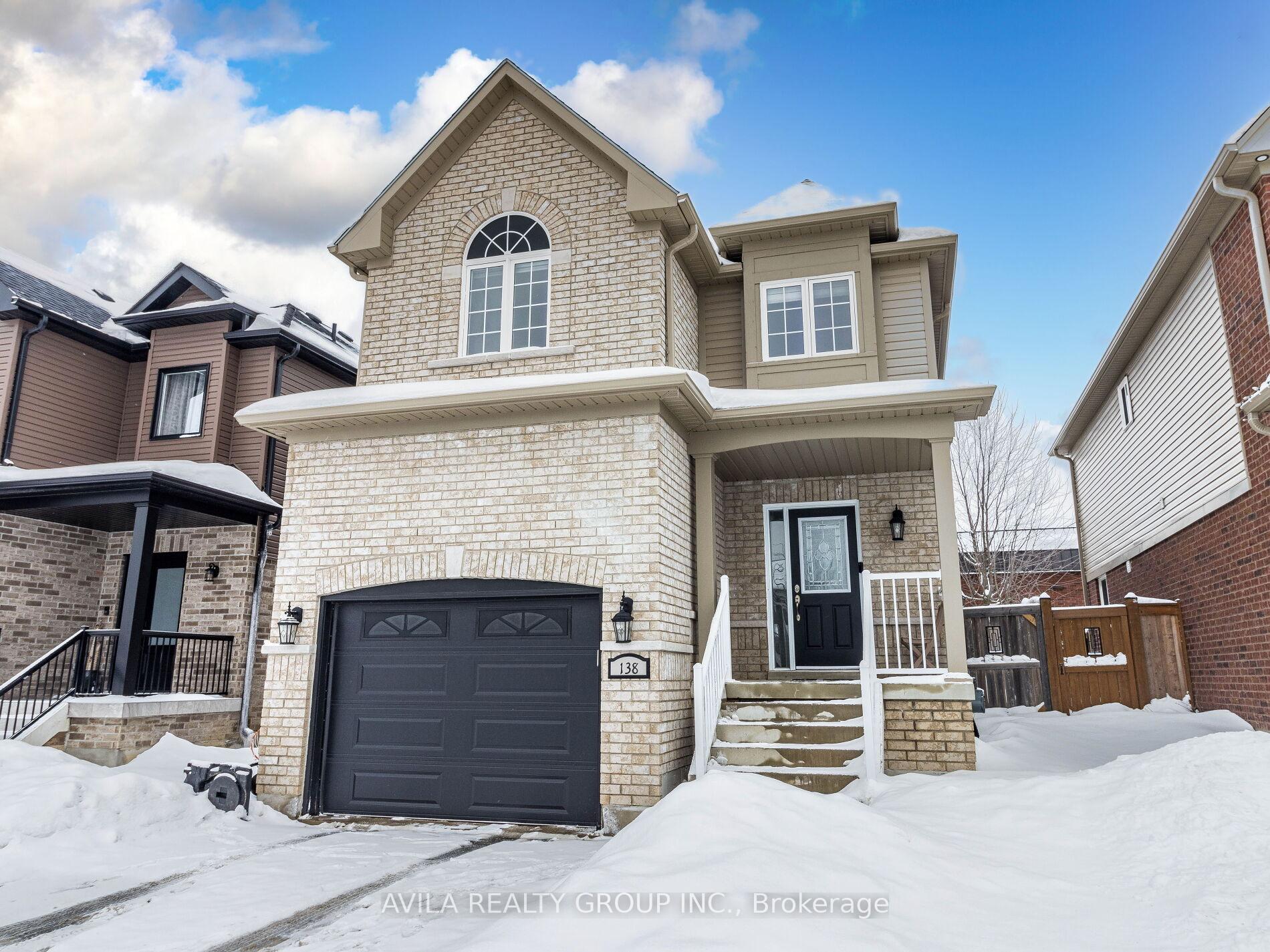 138 Sun King Crescent, Barrie, ON L4M 0E5