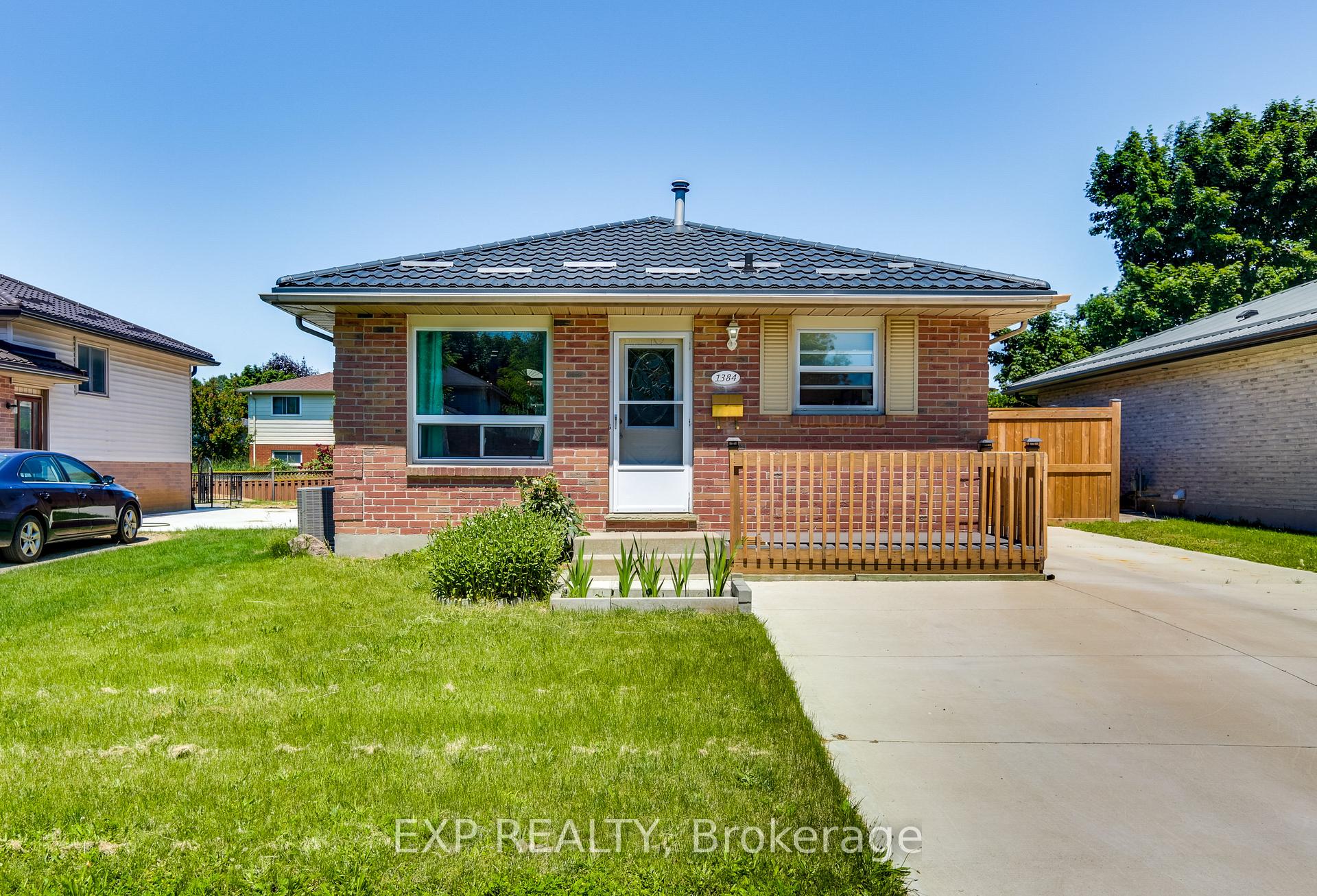 1384 Bentley Drive, London East, ON N5V 3T6