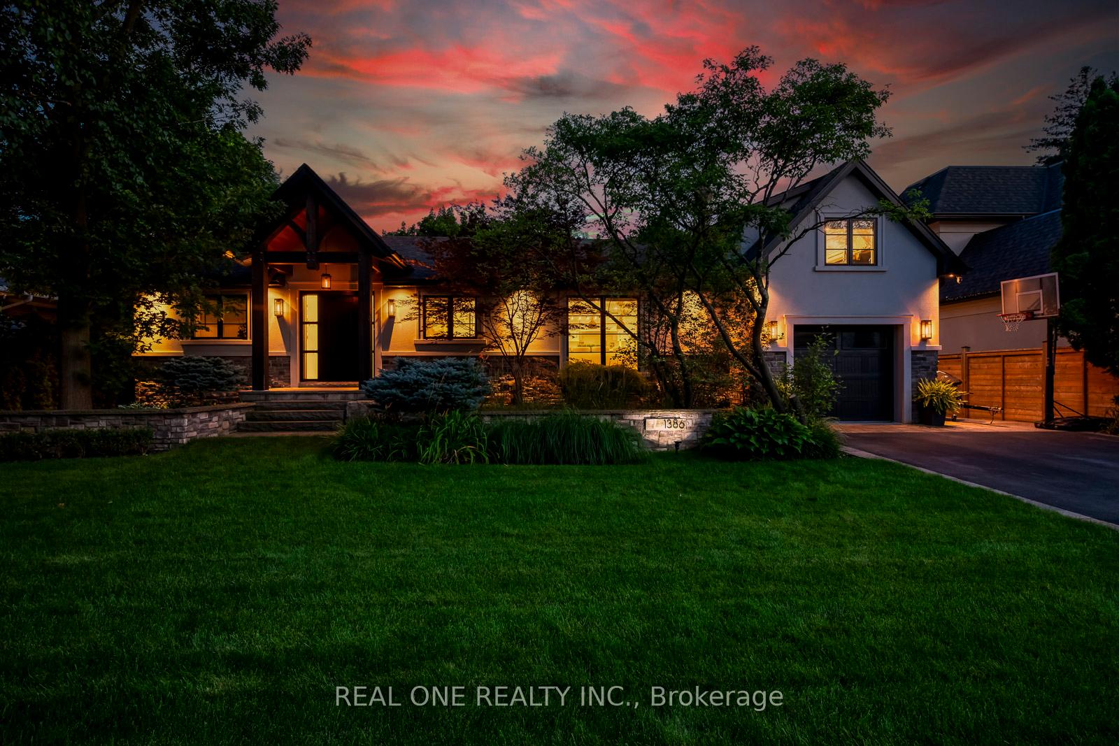 1386 Willowdown Road, Oakville, ON L6L 1X3