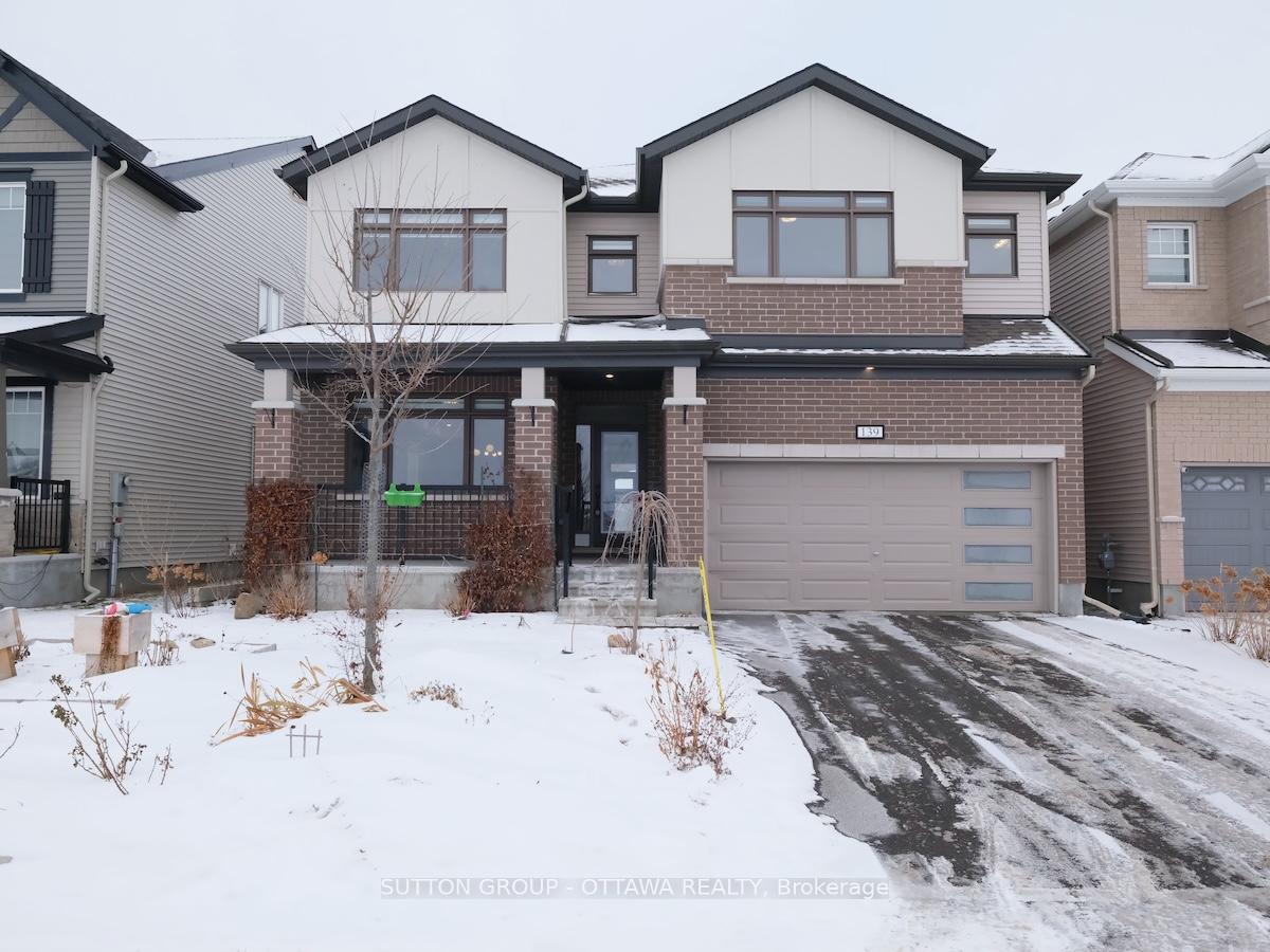 139 Celestial Grove, Barrhaven, ON K2J 6S8
