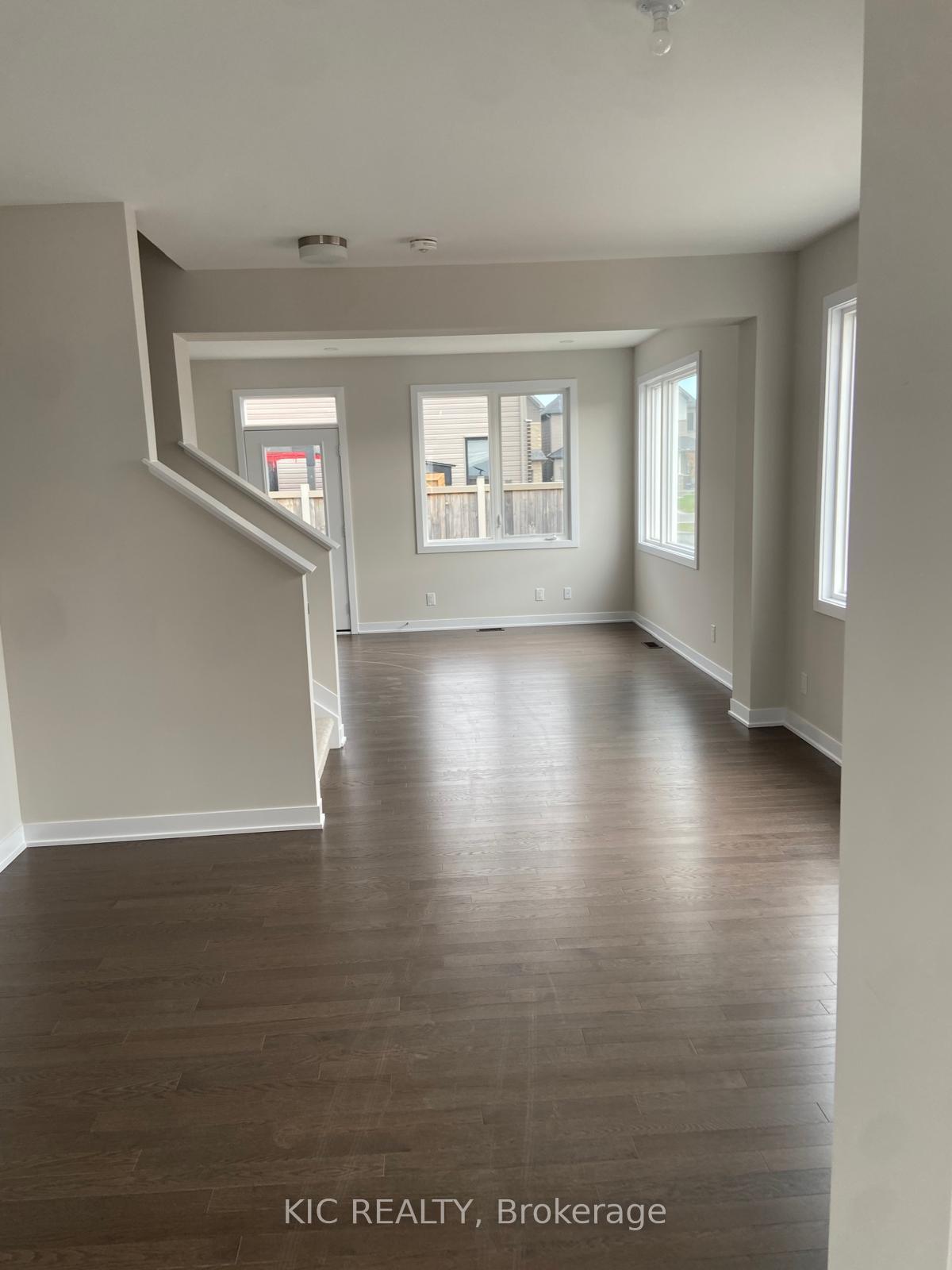 139 Ryan Reynolds Way, Orleans - Cumberland and Area, ON K4A 5T4