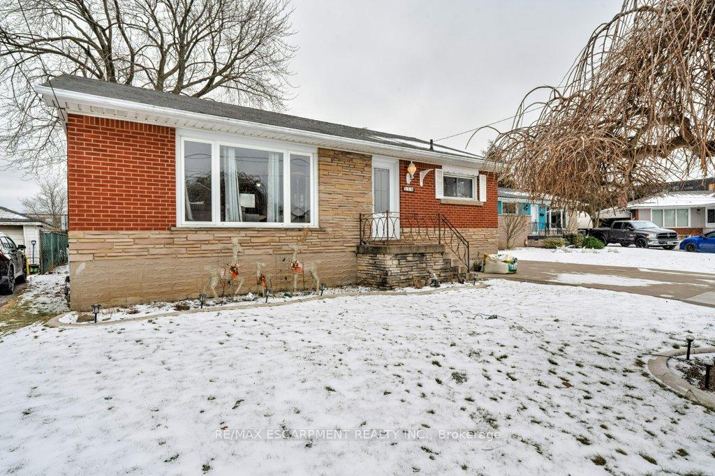 139 West 3rd Street, Hamilton, ON L9C 3K6