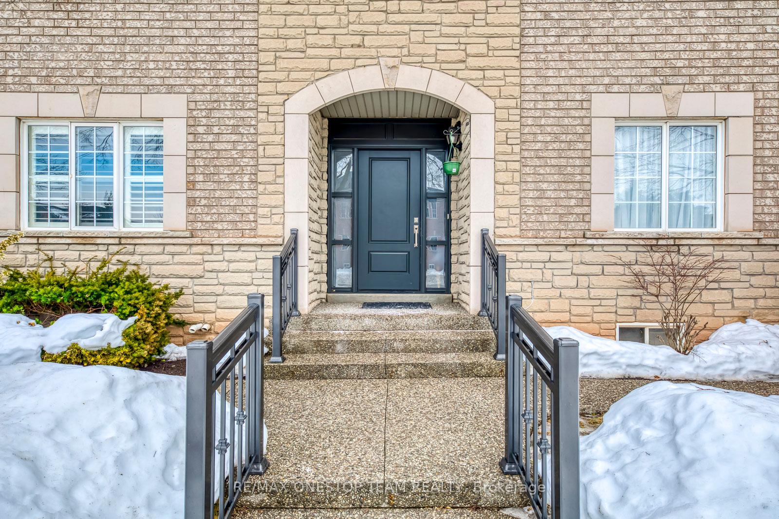 1390 Brookstar Drive, Oakville, ON L6M 3W2