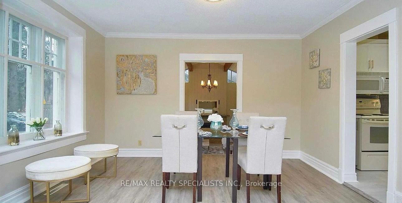 1395 Lorne Park Road, Mississauga, ON L5H 3B2