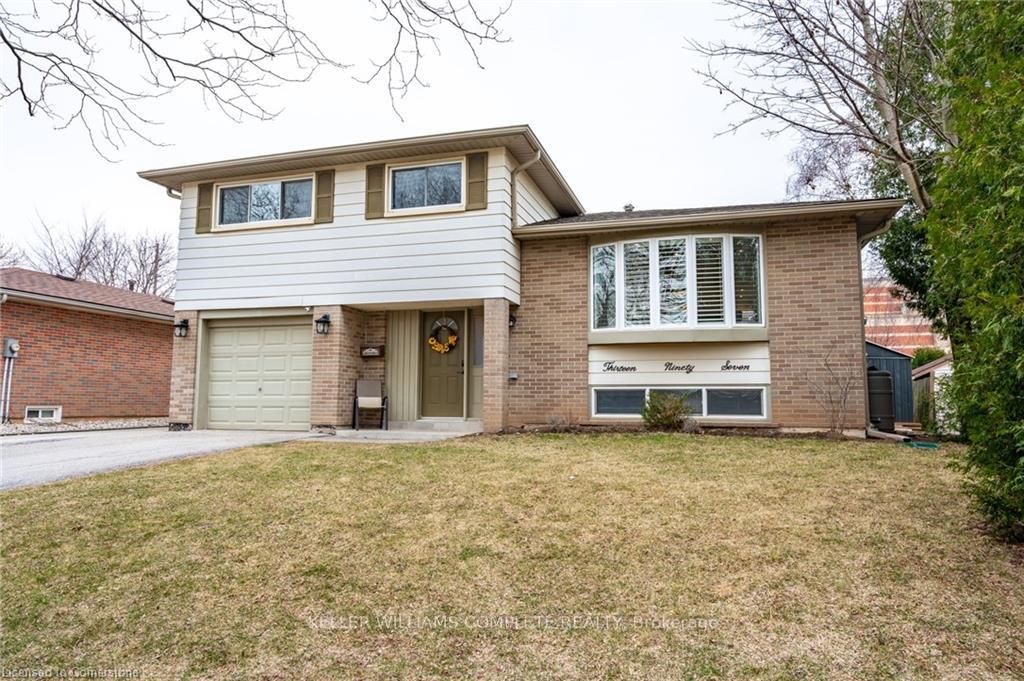 1397 Allangrove Drive, Burlington, ON L7M 1J4