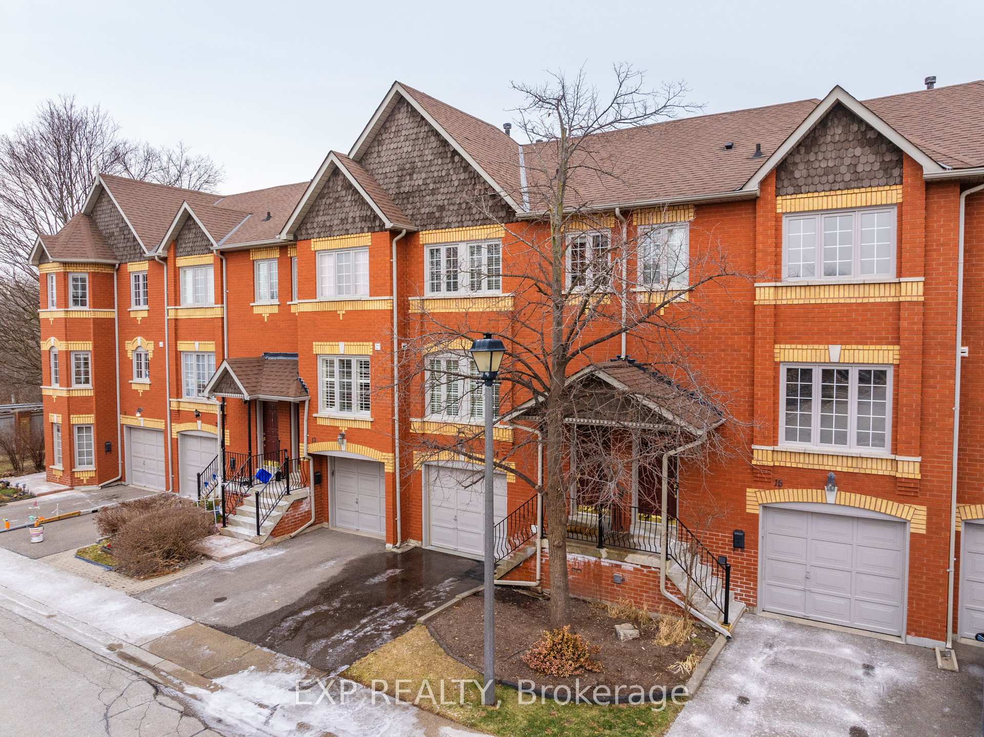 14 - 95 Weldrick Road E, Richmond Hill, ON L4C 0H6