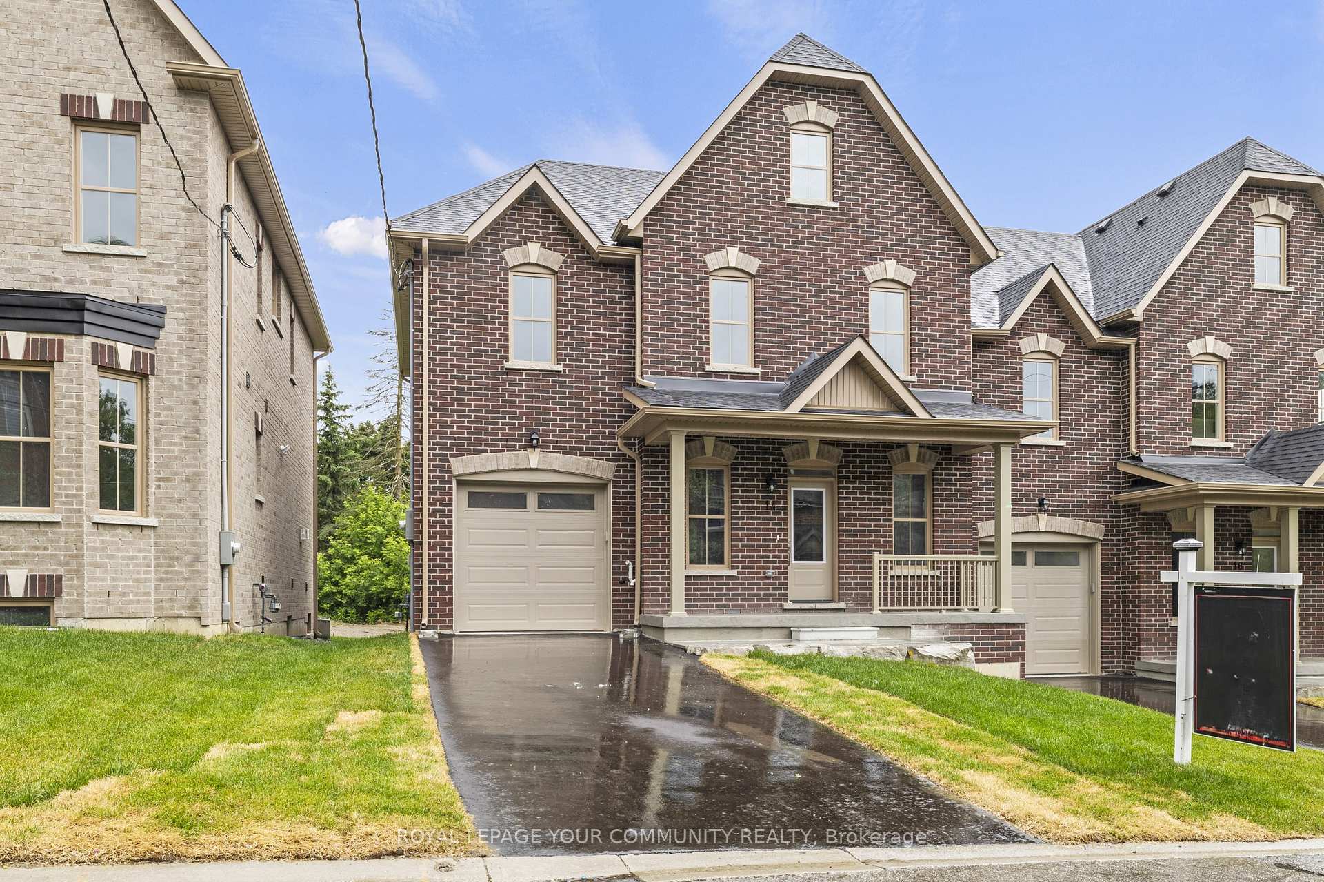 14 Deer Park Lane, Markham, ON L3P 2B5