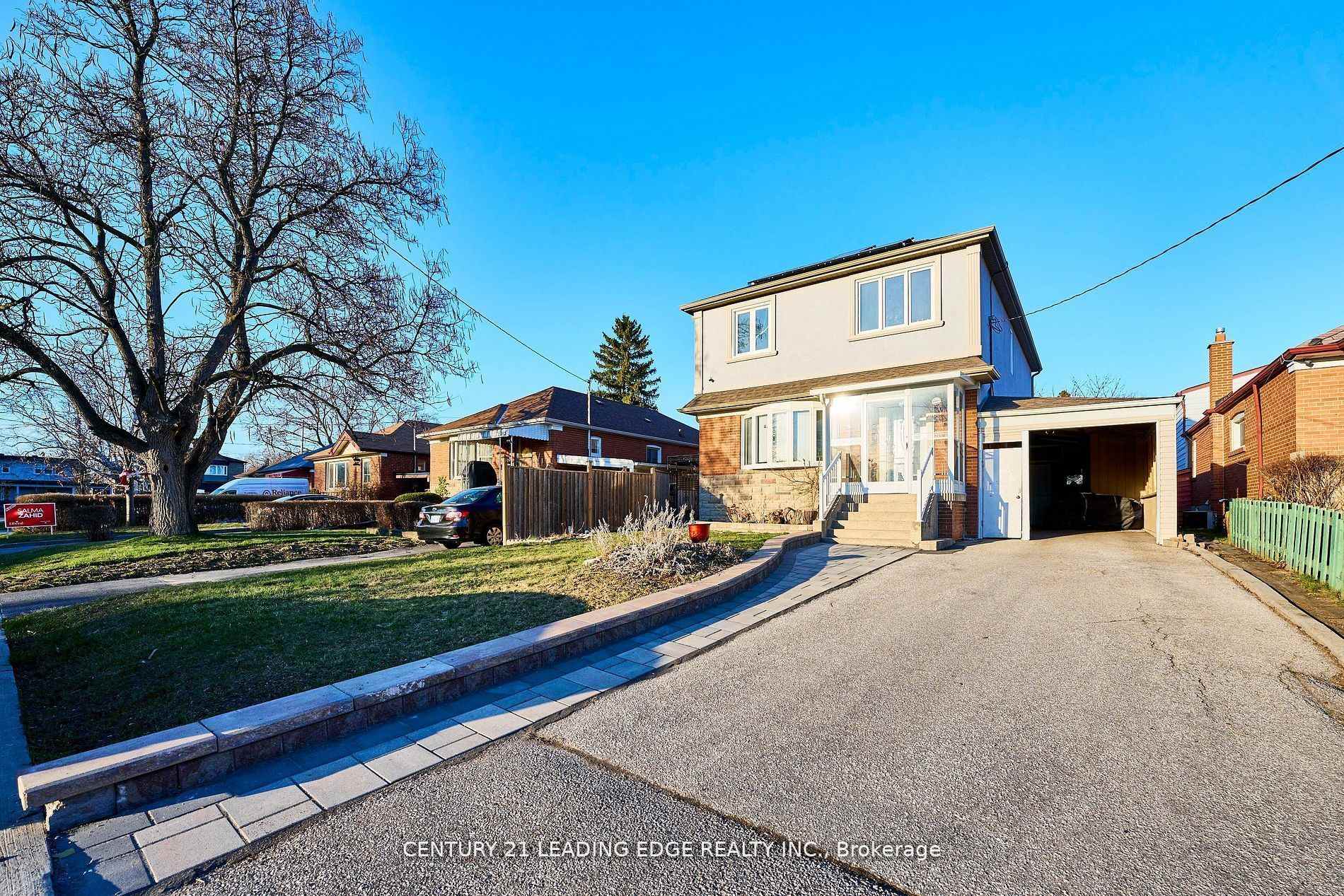 14 Flora Drive, Toronto, ON M1P 1A3