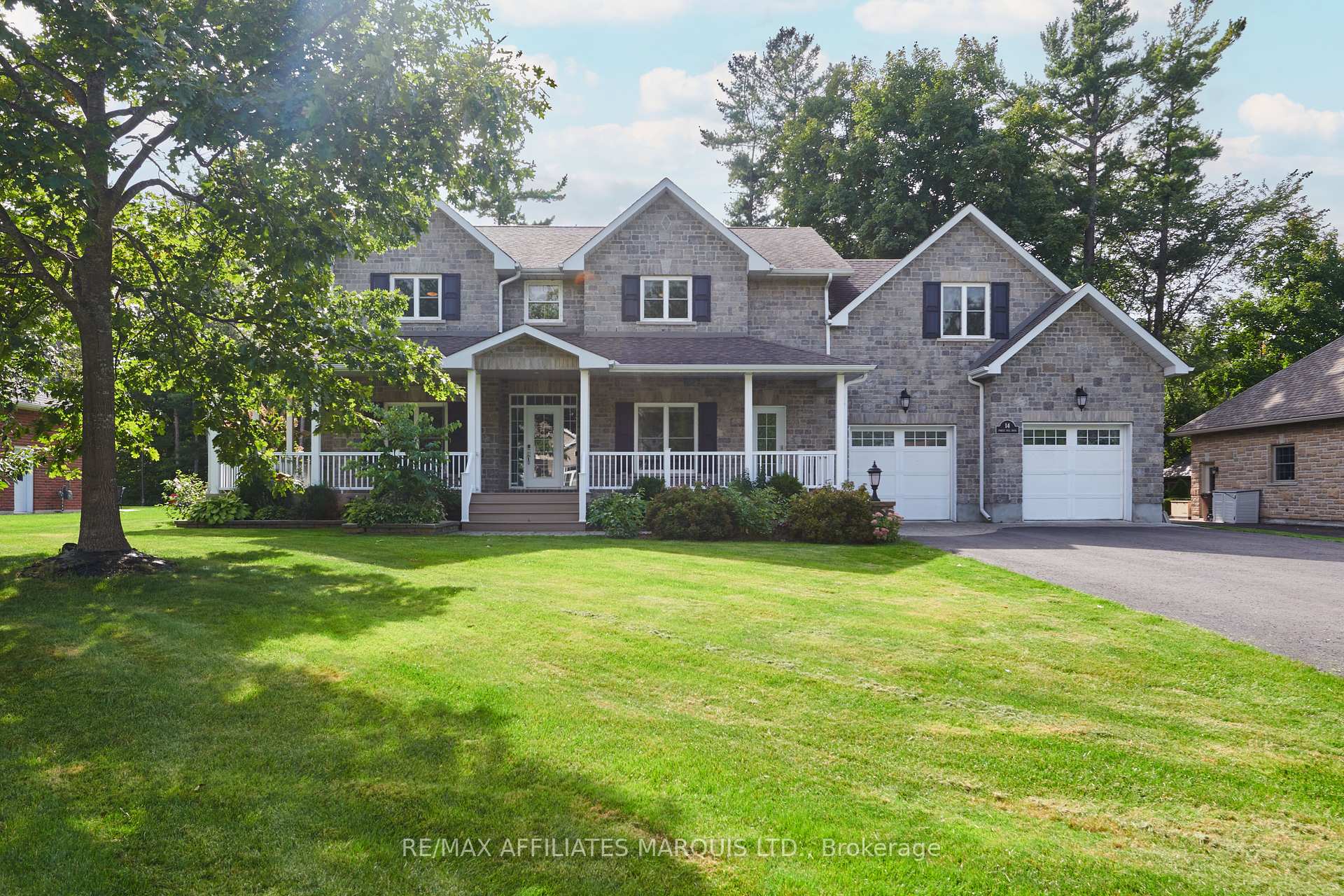 14 FOREST HILL Road, South Stormont, ON K0C 1P0