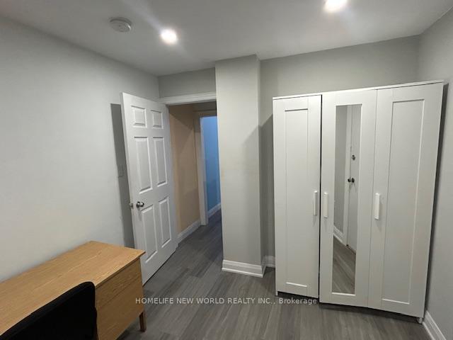 Main Fl, Rm 2 - 14 Glasgow Street, Toronto, ON M5T 2B9