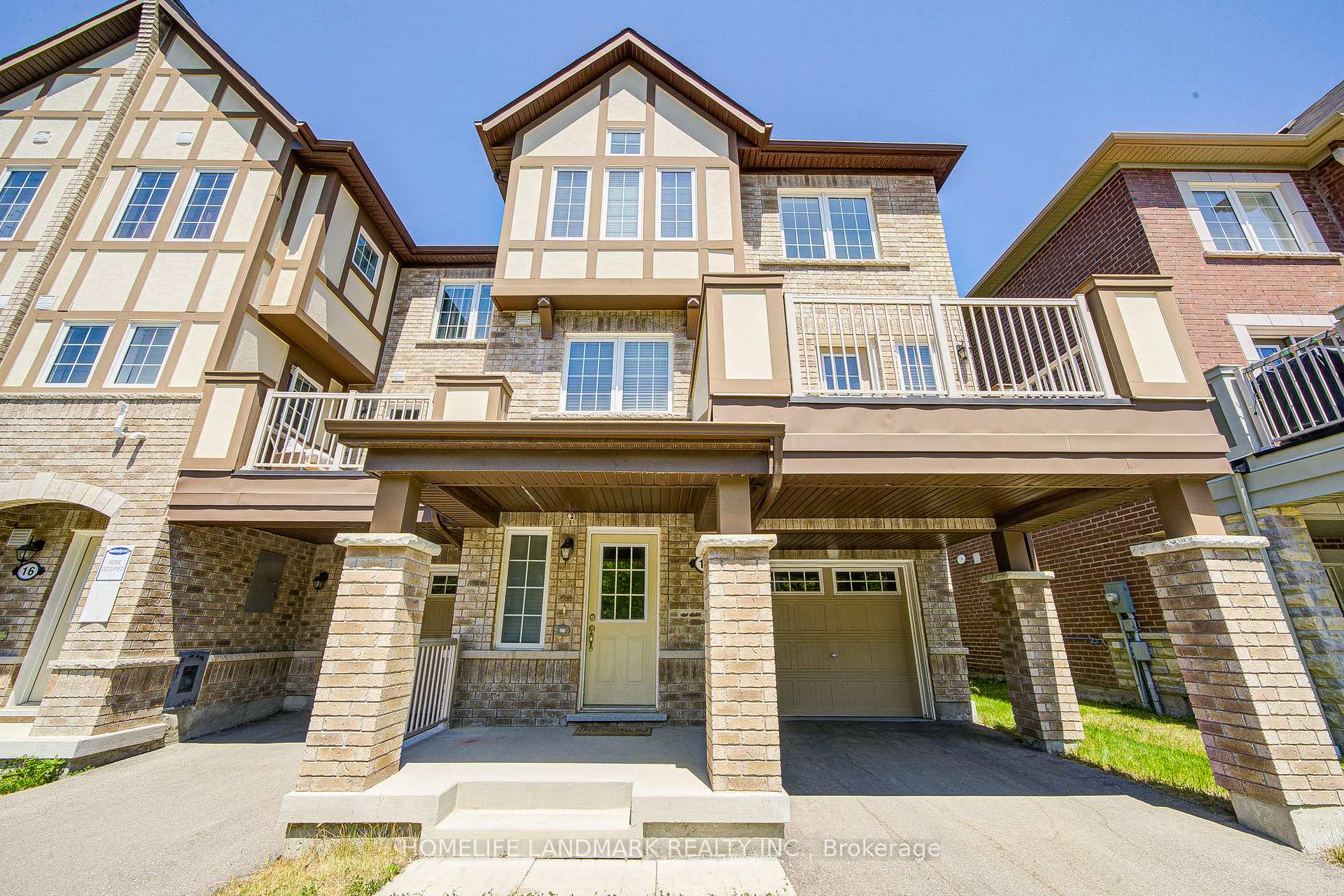 14 Goldeye Street, Whitby, ON L1P 0E5