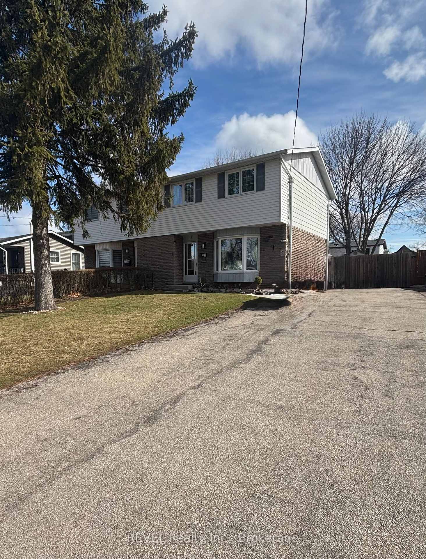 14 HILL PARK Lane, St. Catharines, ON L2N 1C6