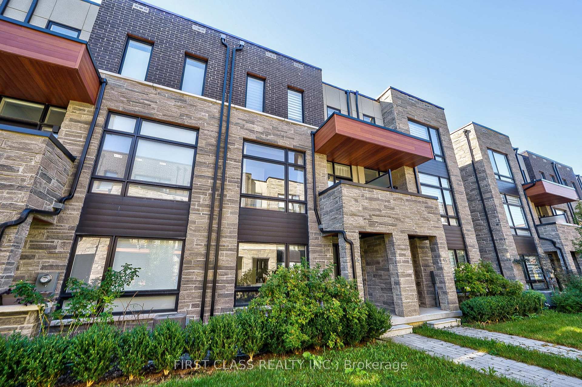 14 Mogul Road, Vaughan, ON L4H 4R5