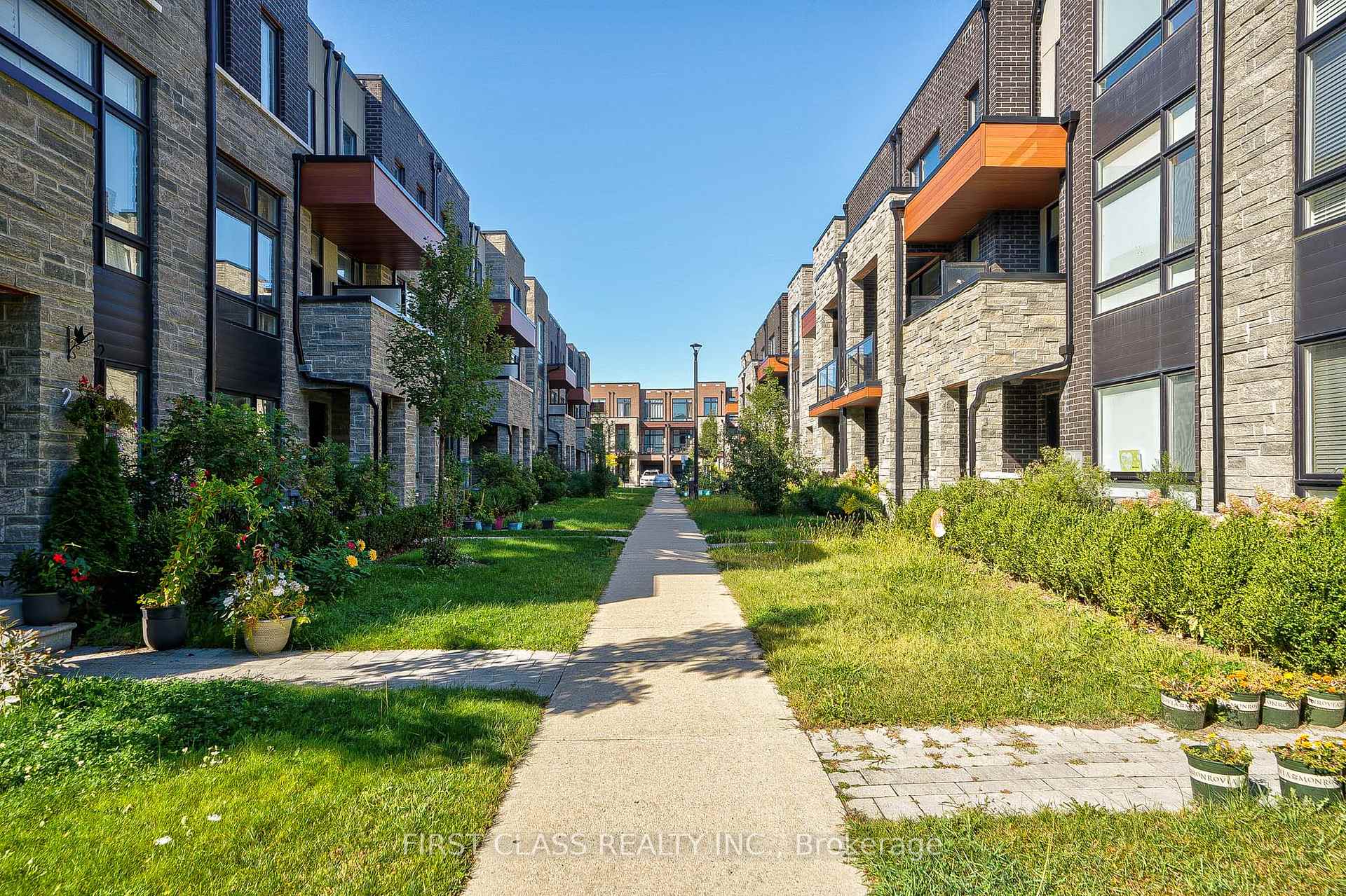 14 Mogul Road, Vaughan, ON L4H 4R5