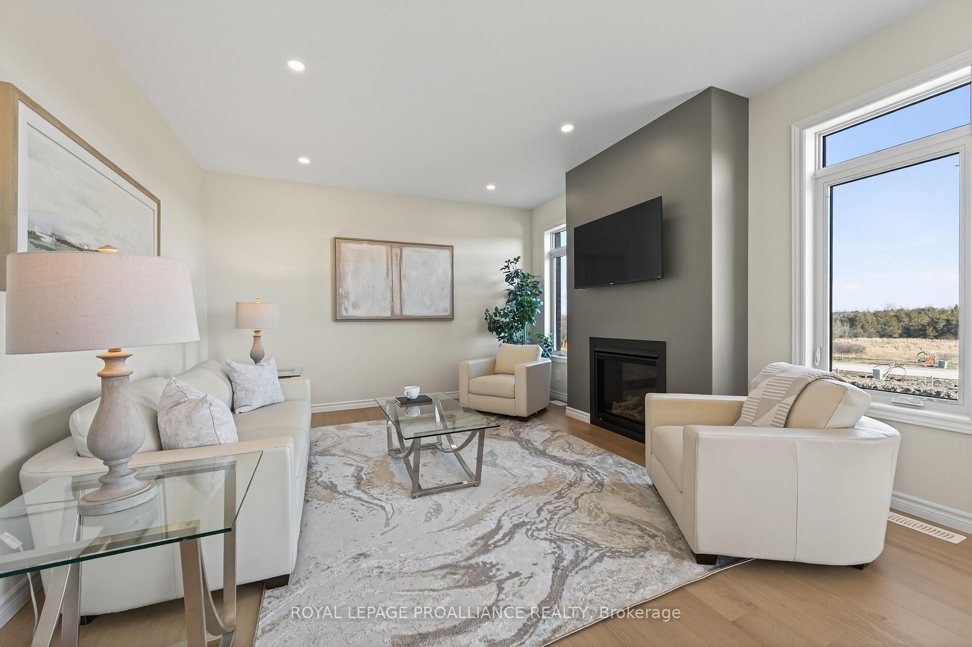 14 Peace River Street, Belleville, ON K8N 0V6