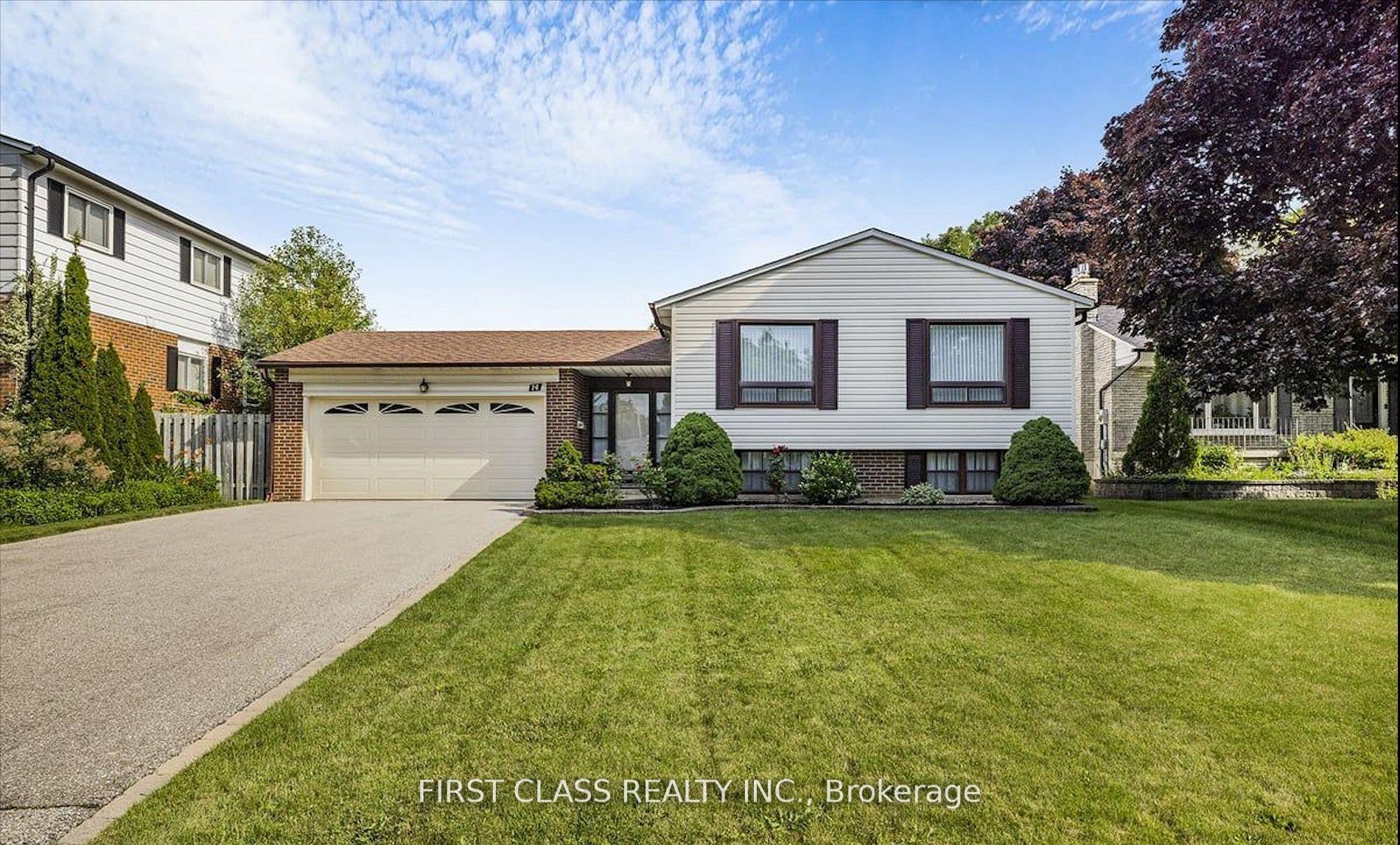 Upper - 14 Pringle Avenue, Markham, ON L3P 2P4