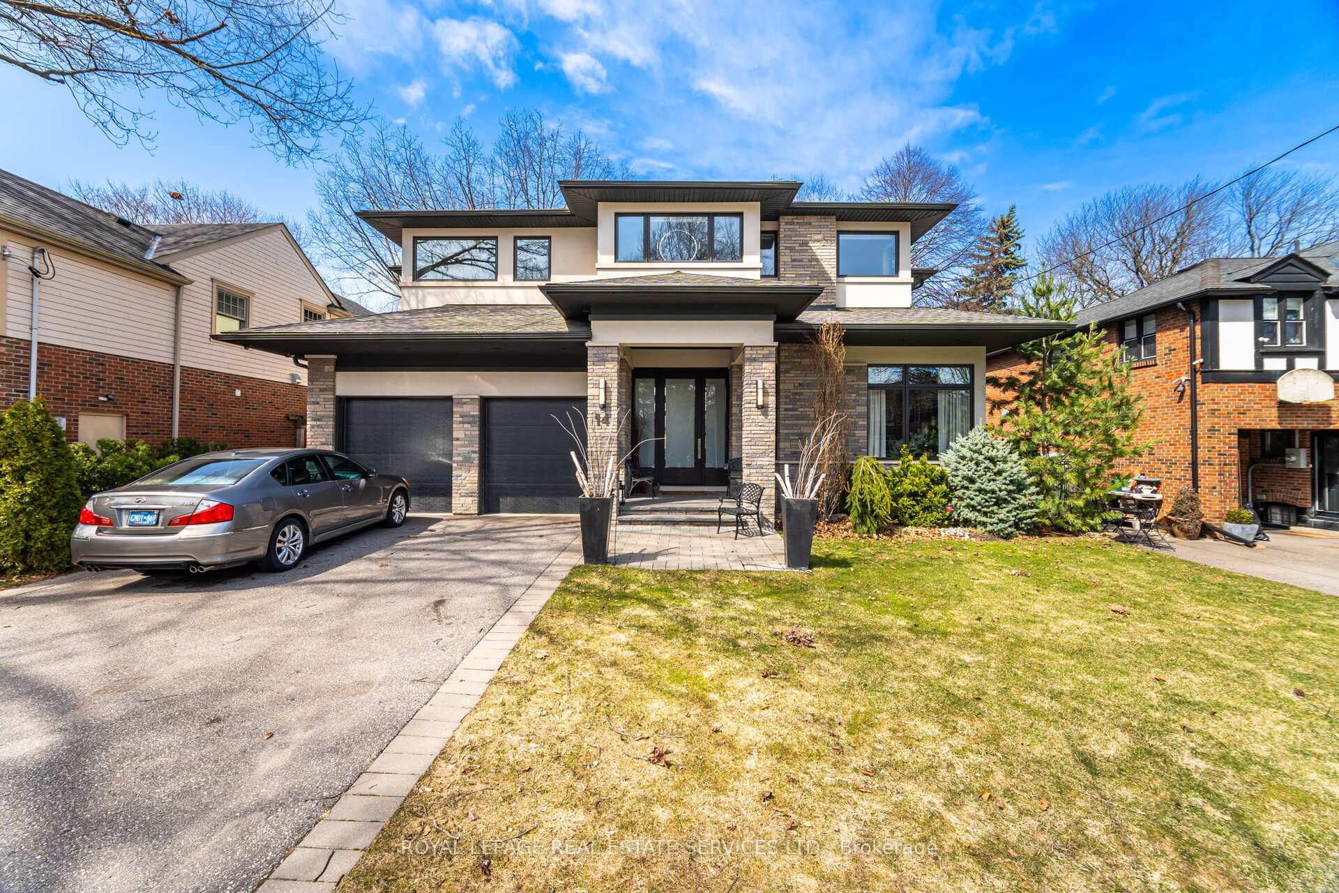 14 Reigate Road, Toronto, ON M9A 2Y2