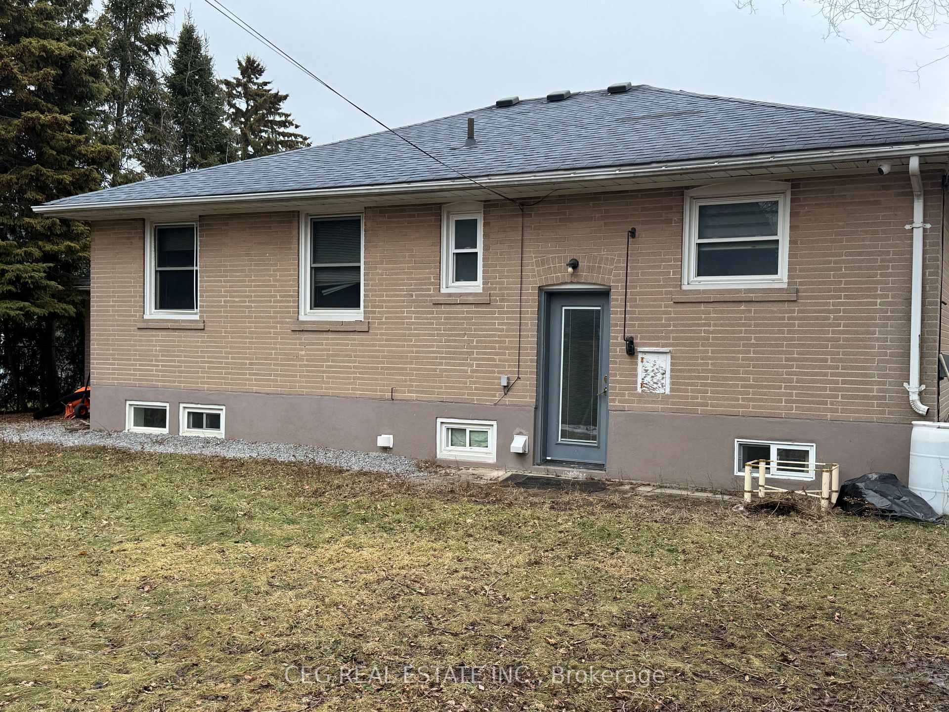 14 Robson Place W, Toronto, ON M2R 2Y4