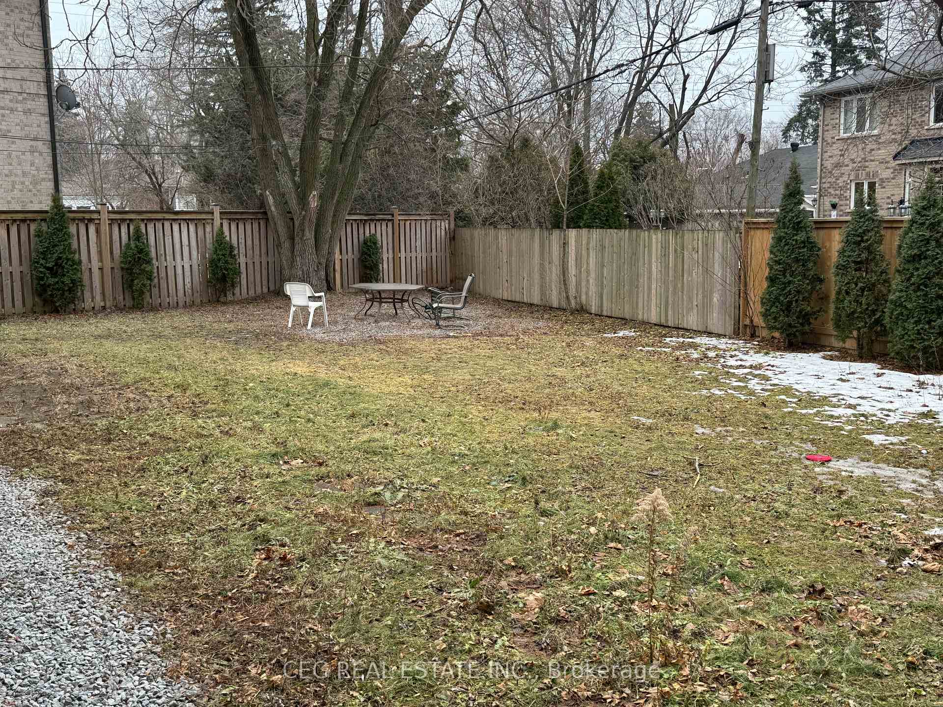 14 Robson Place W, Toronto, ON M2R 2Y4