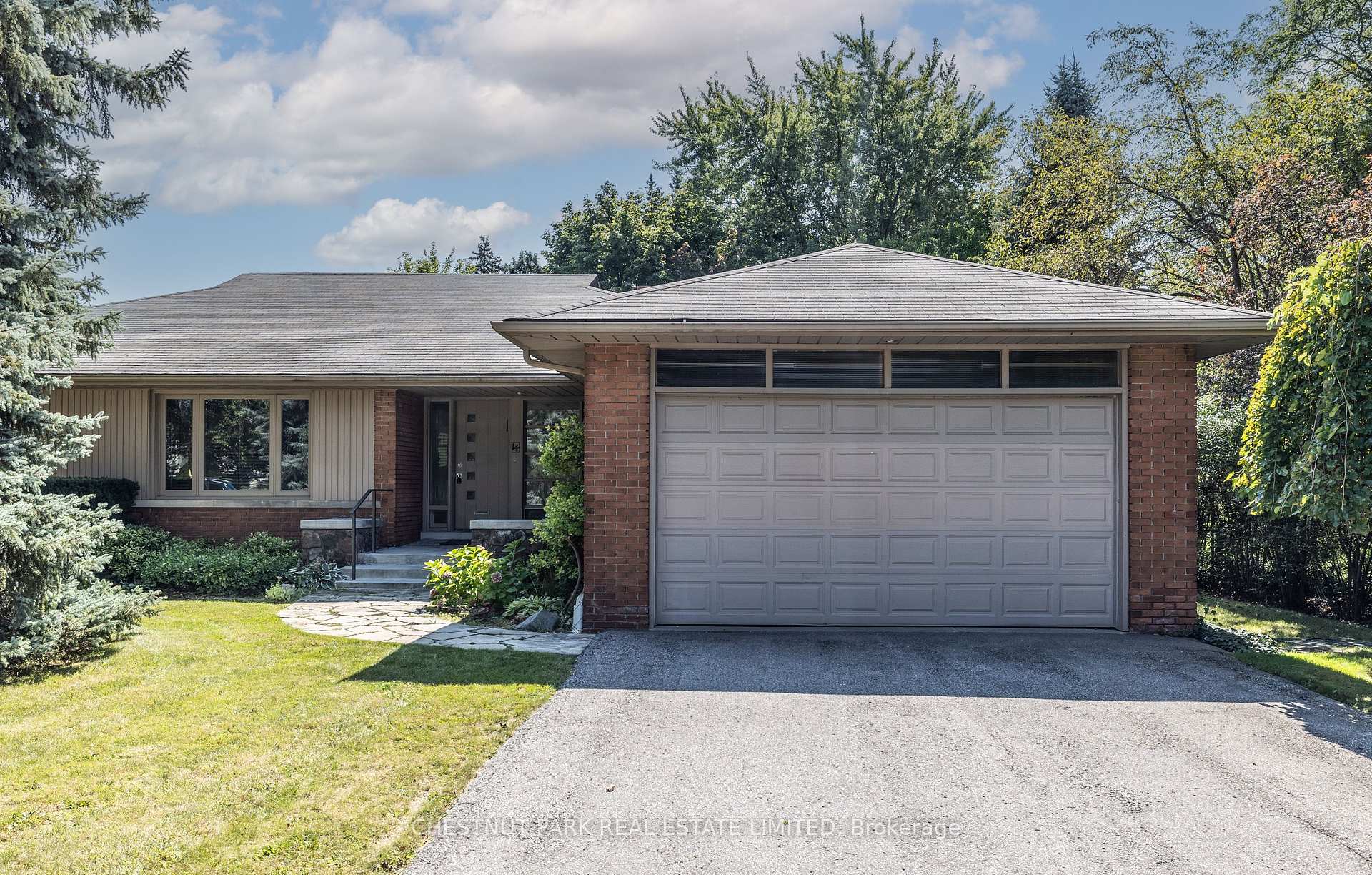 14 Rollscourt Drive, Toronto, ON M2L 1X5