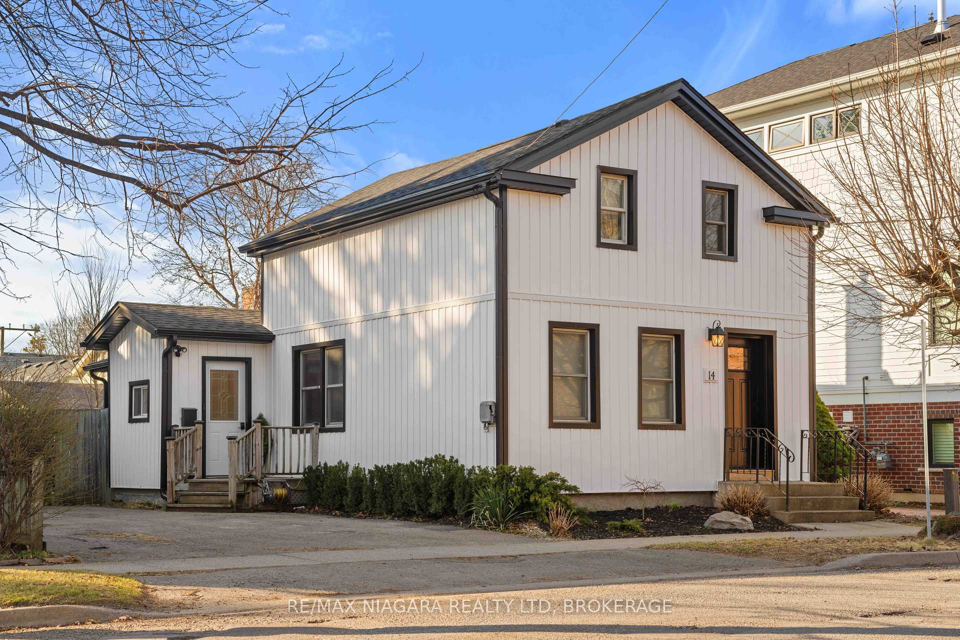 StateOrProvince] [PostalCode]