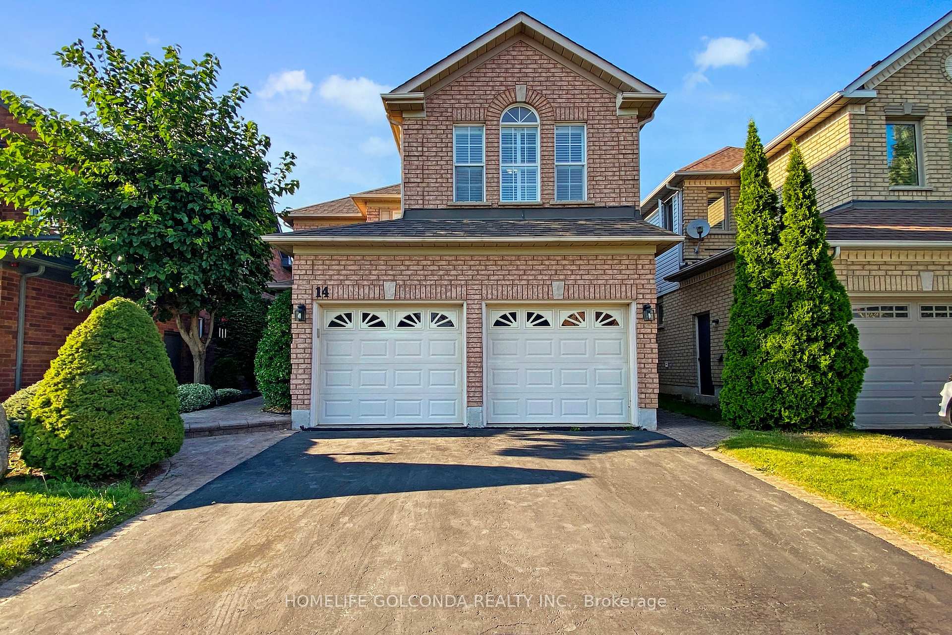 14 Southwell Avenue, Whitby, ON L1P 1M5