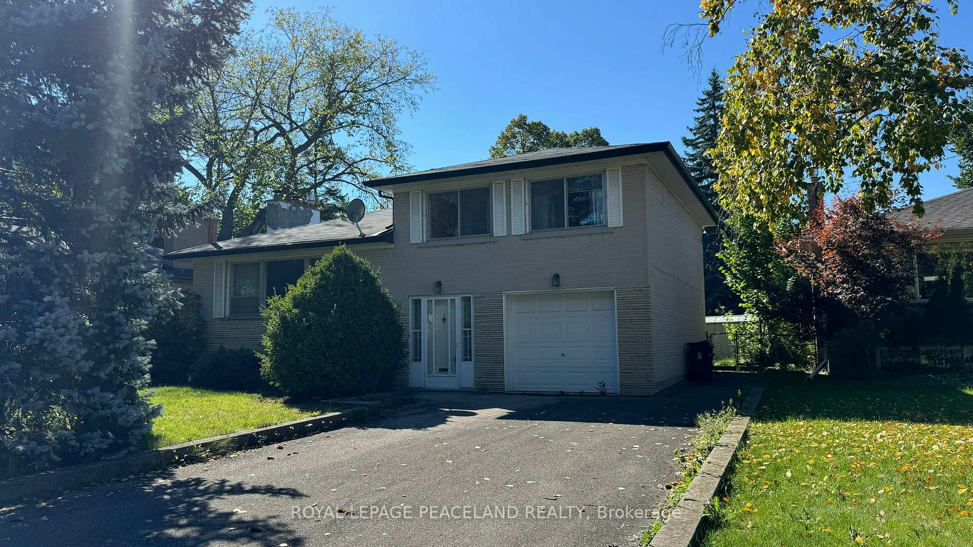 14 whitelock Crescent, Toronto, ON M2K 1V8