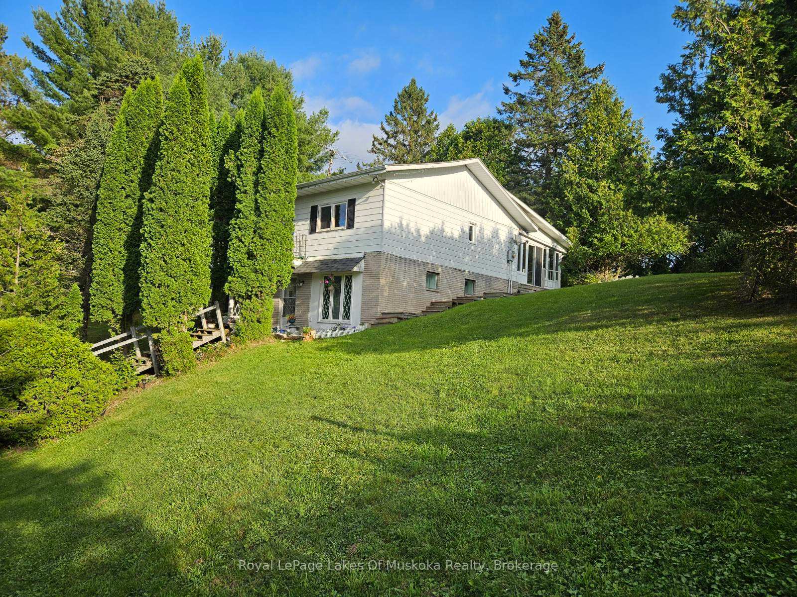 140 BEAUMONT Drive, Bracebridge, ON P1L 1X2