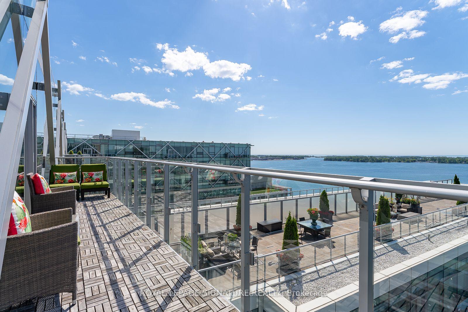 1401 - 39 Queens Quay E, Toronto, ON M5E 0A4