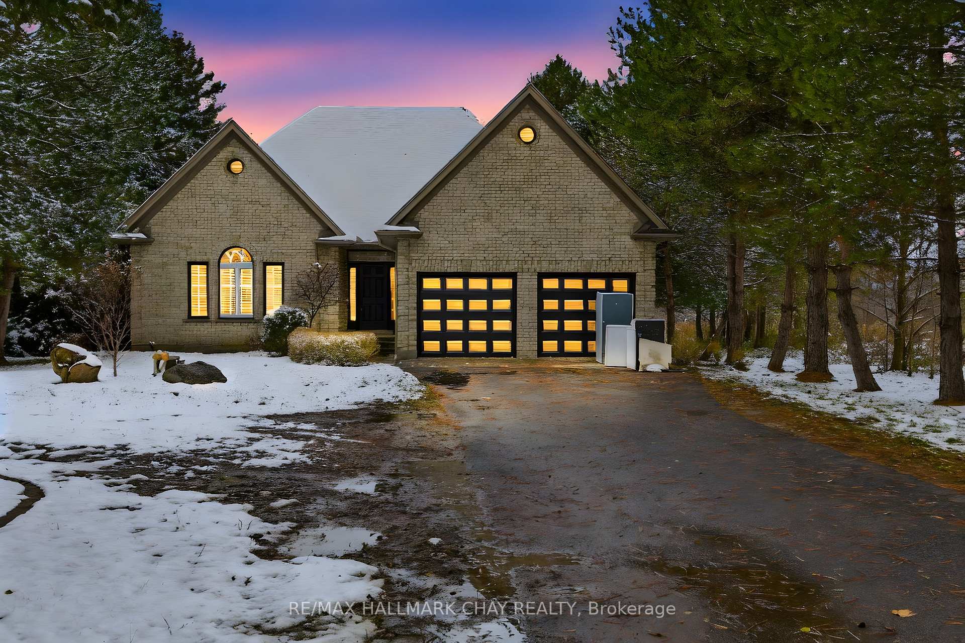 1401 Westdel Bourne Drive, London South, ON N6K 4R1