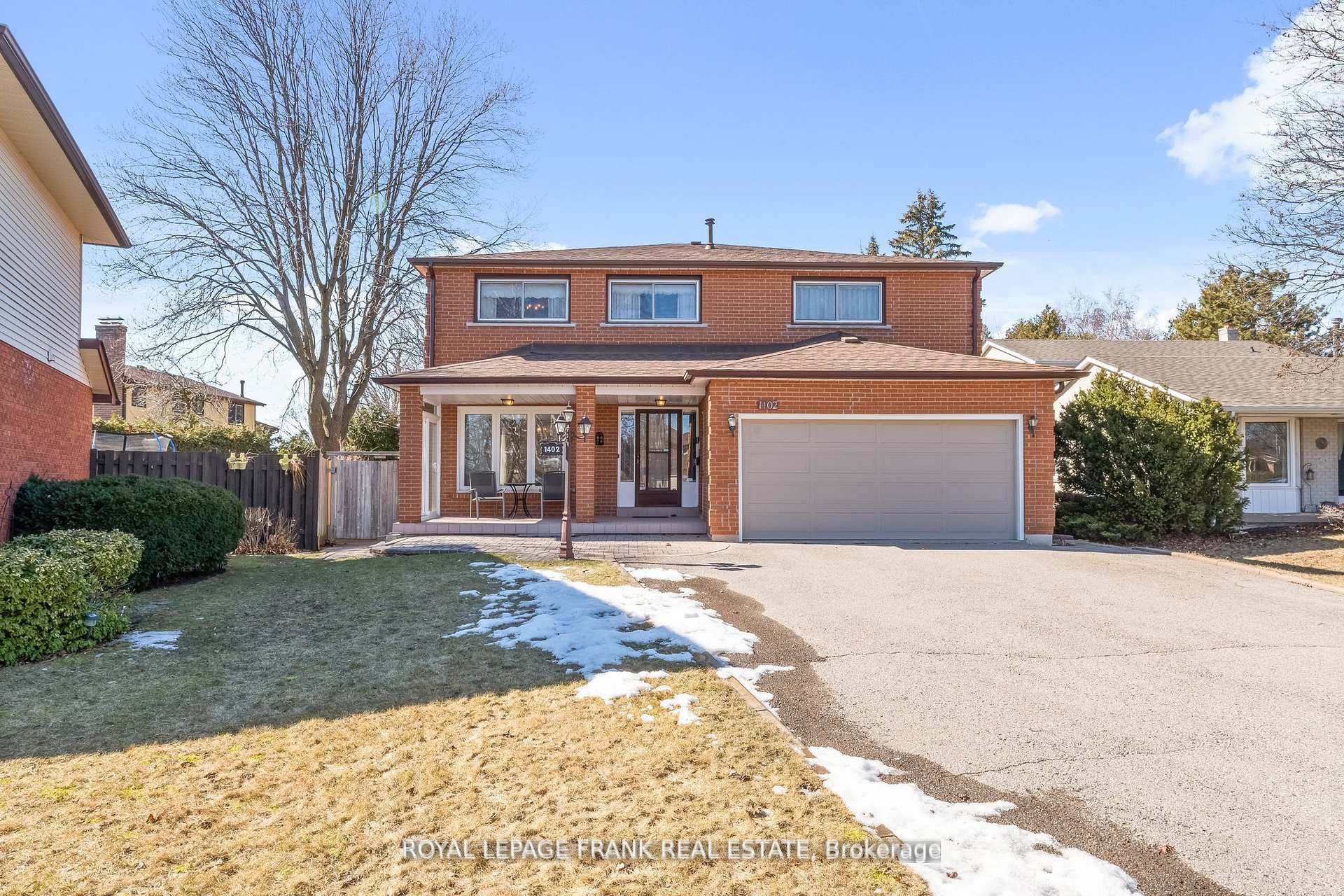 1402 Manitou Drive, Oshawa, ON L1G 7P7