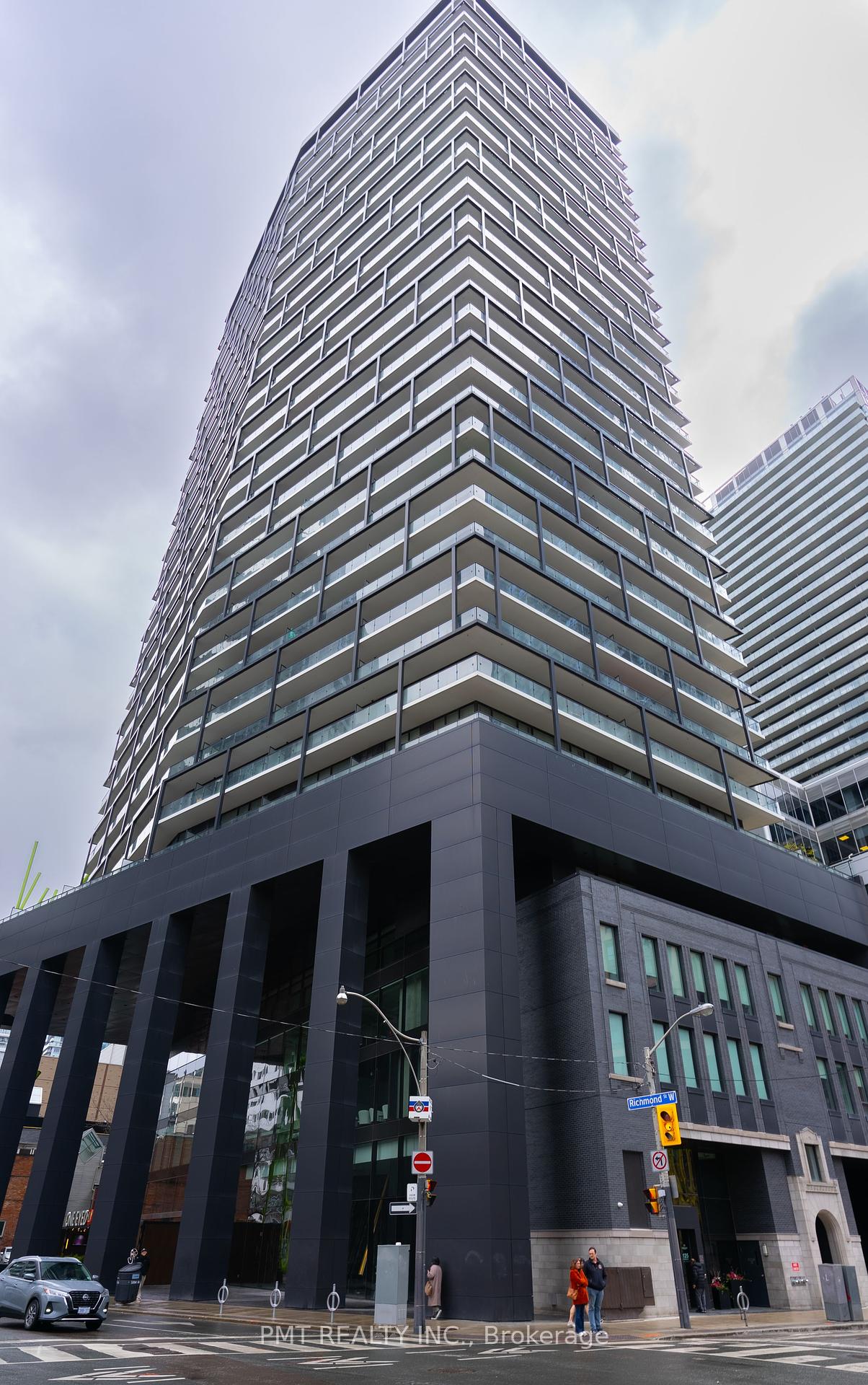 1403 - 125 Peter Street, Toronto, ON M5V 0M2