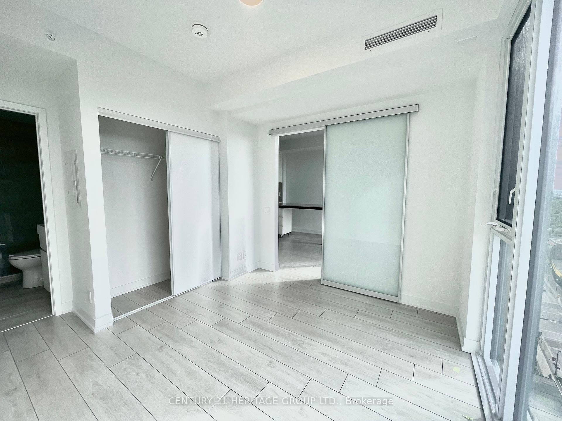 1403 - 39 Mary Street, Barrie, ON L4N 1S9