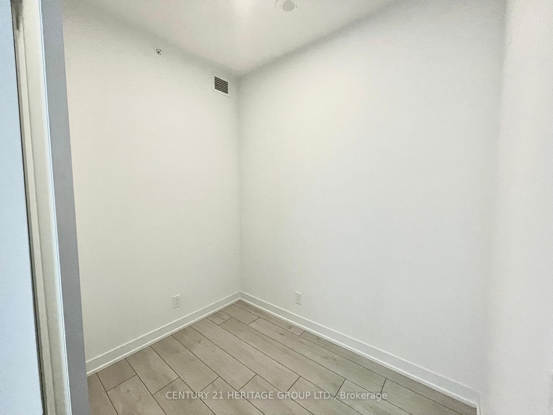 1403 - 39 Mary Street, Barrie, ON L4N 1S9