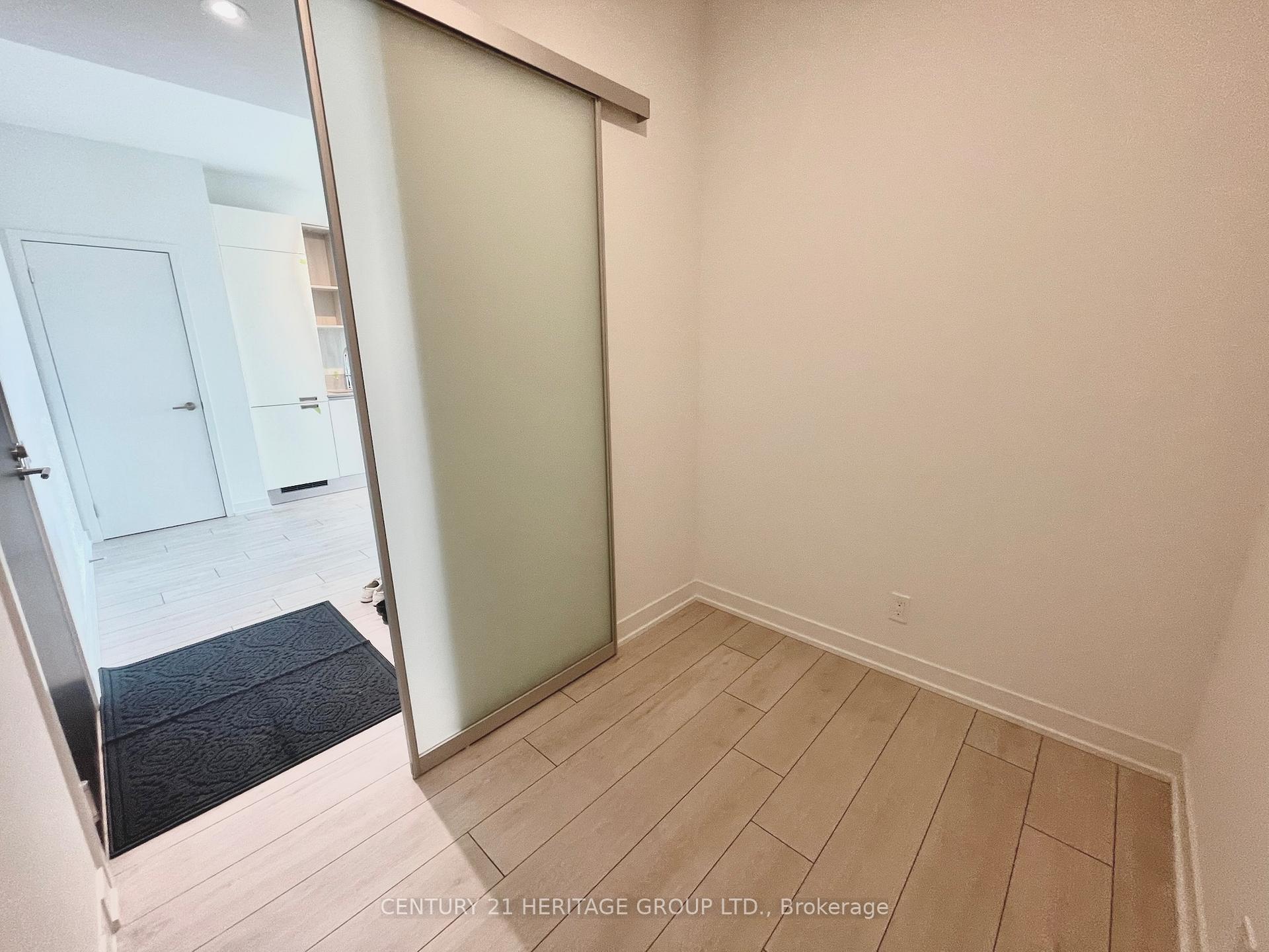 1403 - 39 Mary Street, Barrie, ON L4N 1S9