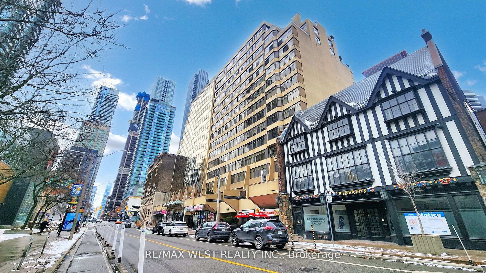 1403 - 900 Yonge Street, Toronto, ON M4W 3P5