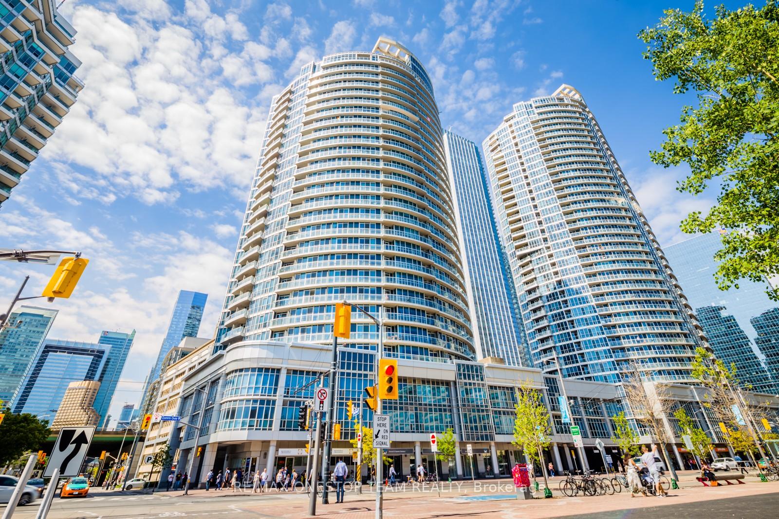 1406 - 218 Queens Quay W, Toronto, ON M5J 2Y6