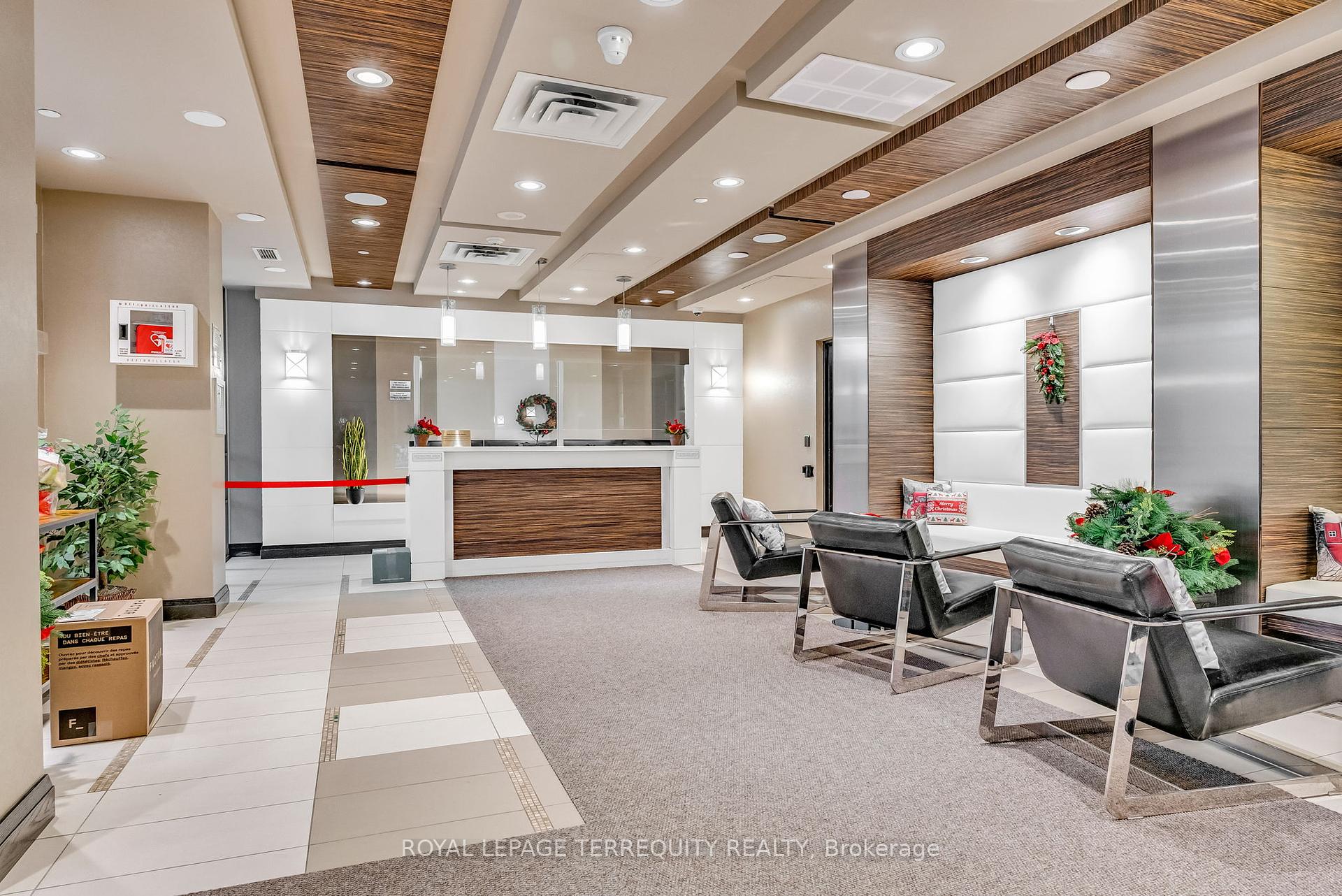 1407 - 1 Michael Power Place, Toronto, ON M9A 0A1