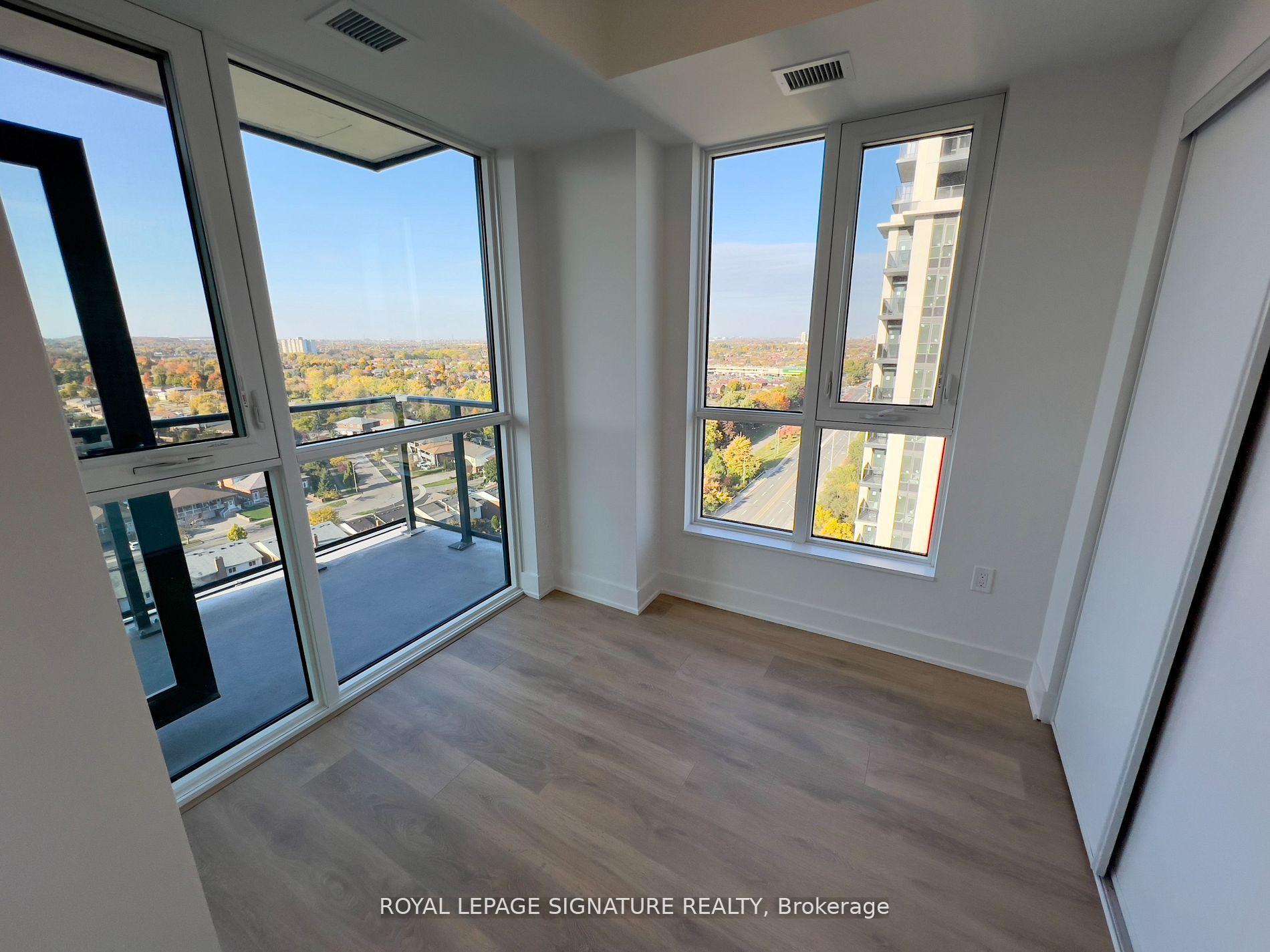 1407 - 202 Burnhamthorpe Road E, Mississauga, ON L5A 0B2