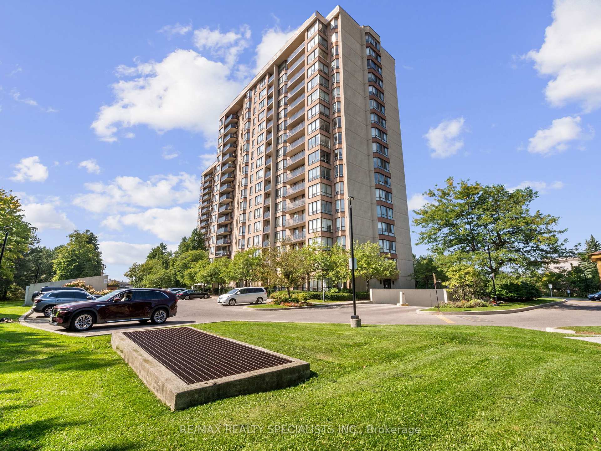 1408 - 20 Cherrytree Drive, Brampton, ON L6Y 3V1