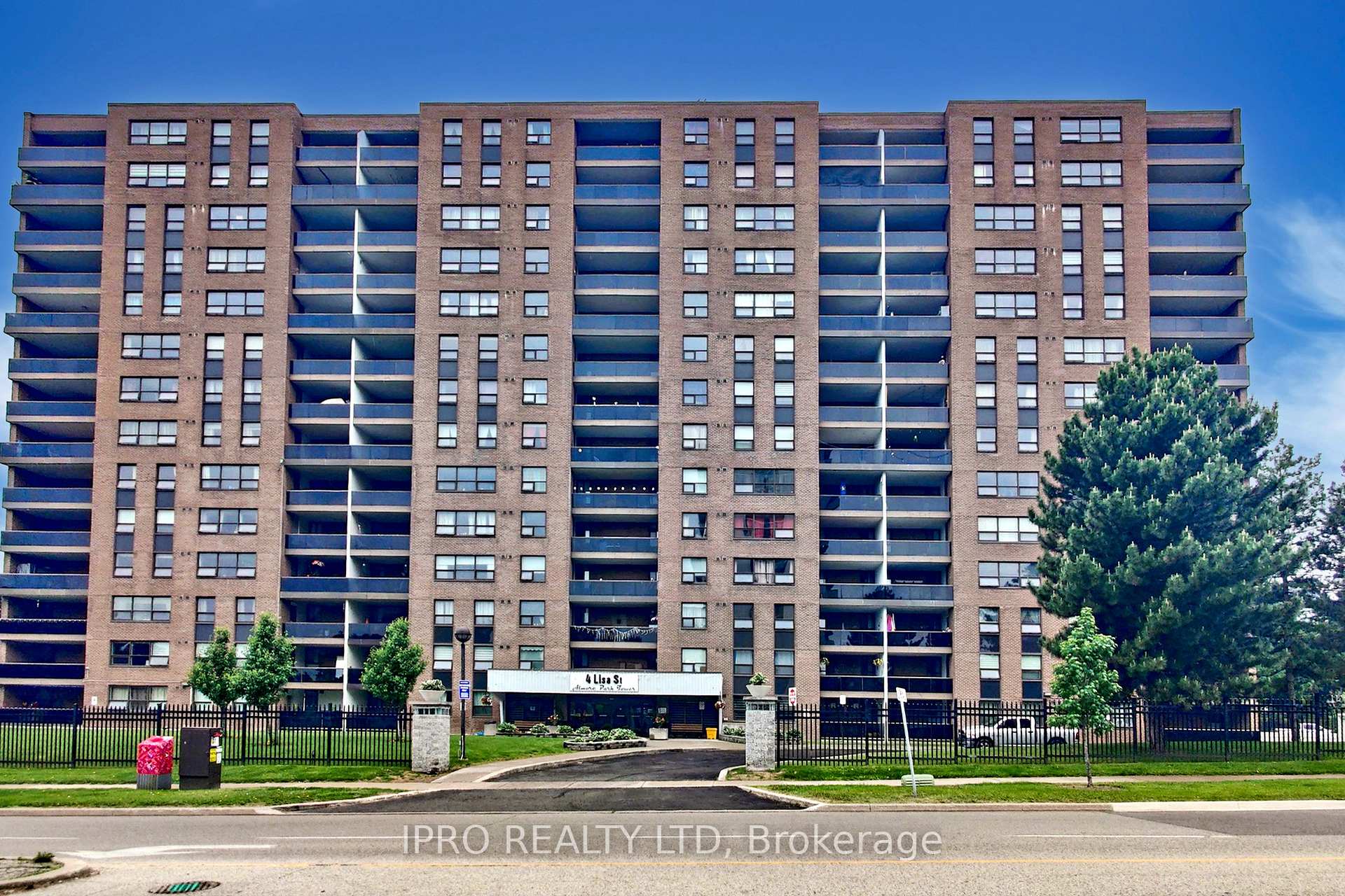 1408 - 4 Lisa Street, Brampton, ON L6T 4B6