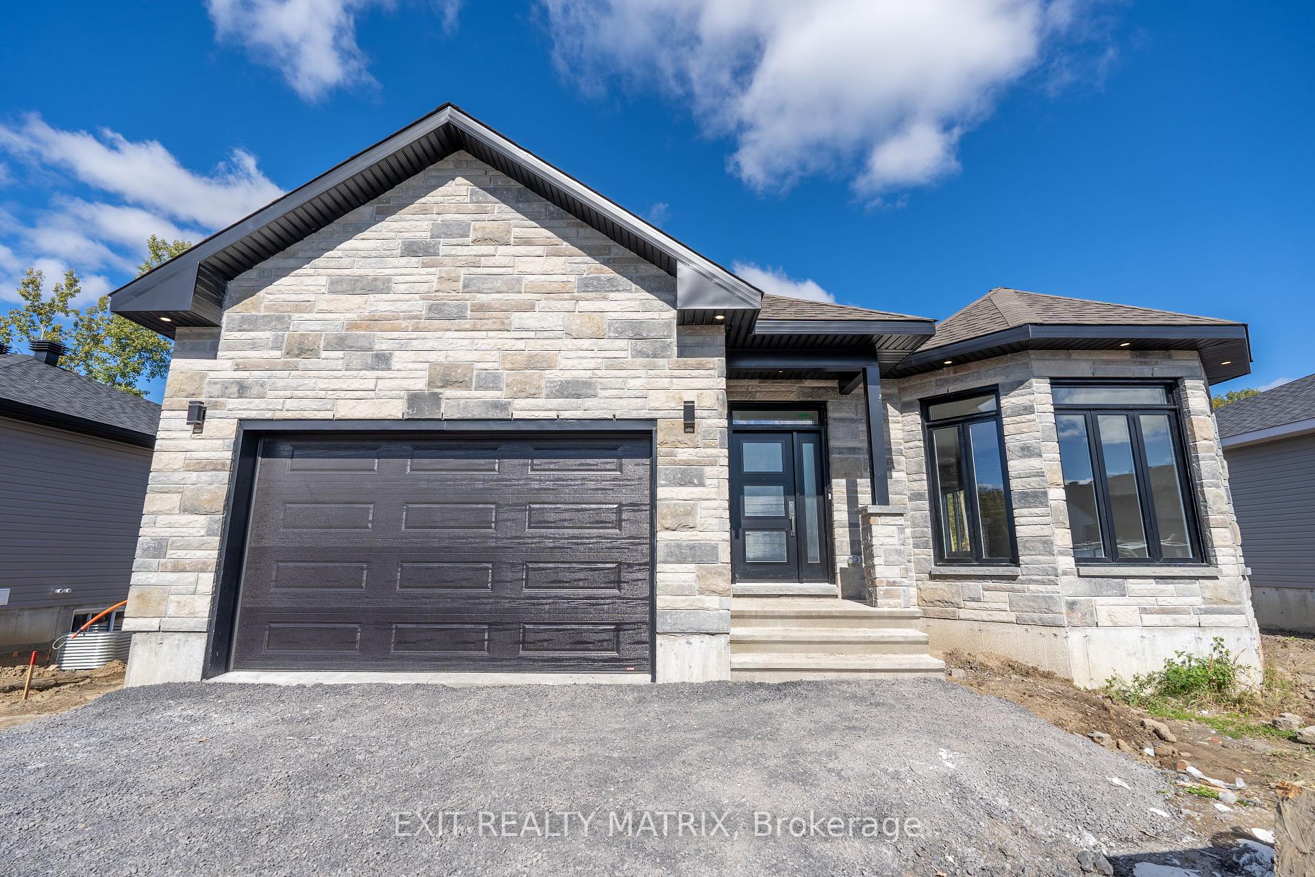 1408 Caroline Court, Cornwall, ON K6J 0C5