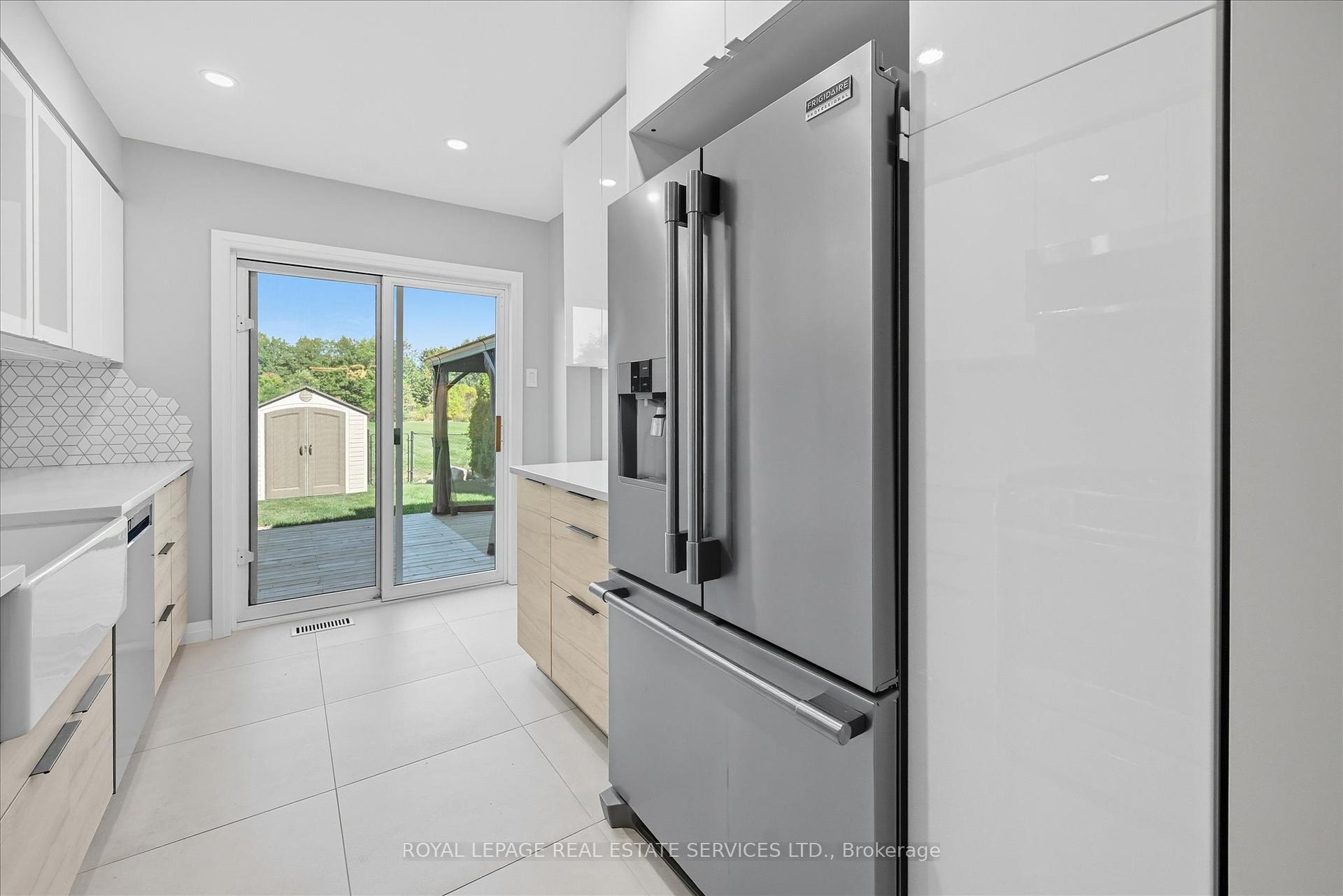 1409 Tobyn Drive, Burlington, ON L7M 4V7